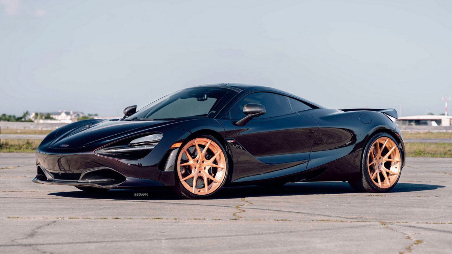 Purple McLaren 720S Steals The Spotlight With Rose Gold Strasse Wheels ...