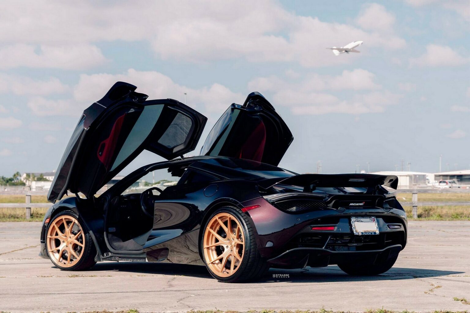 Purple McLaren 720S Steals The Spotlight With Rose Gold Strasse Wheels ...