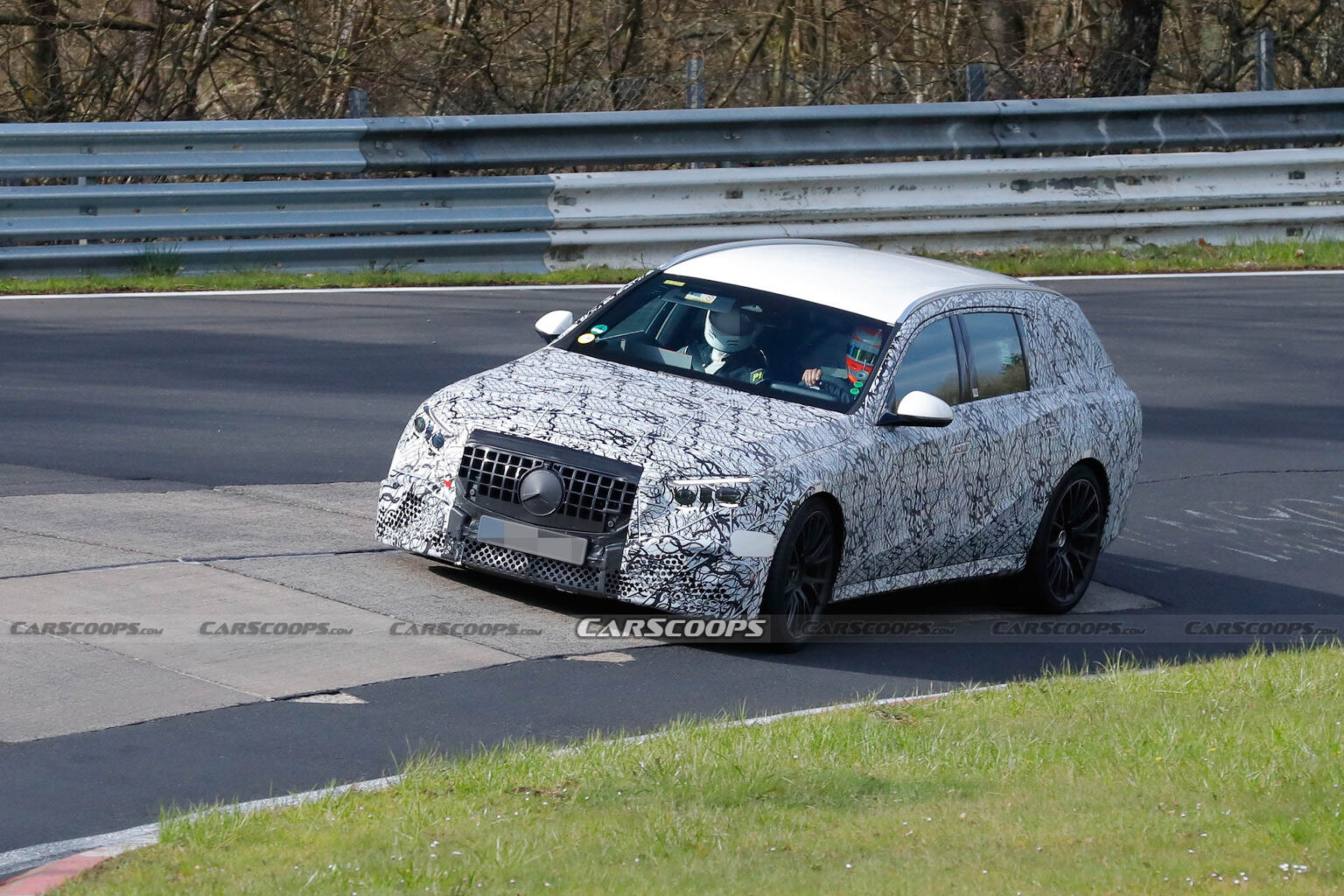 Hooning The AMG E53 PHEV Looks Like Green Heaven At The Green Hell ...