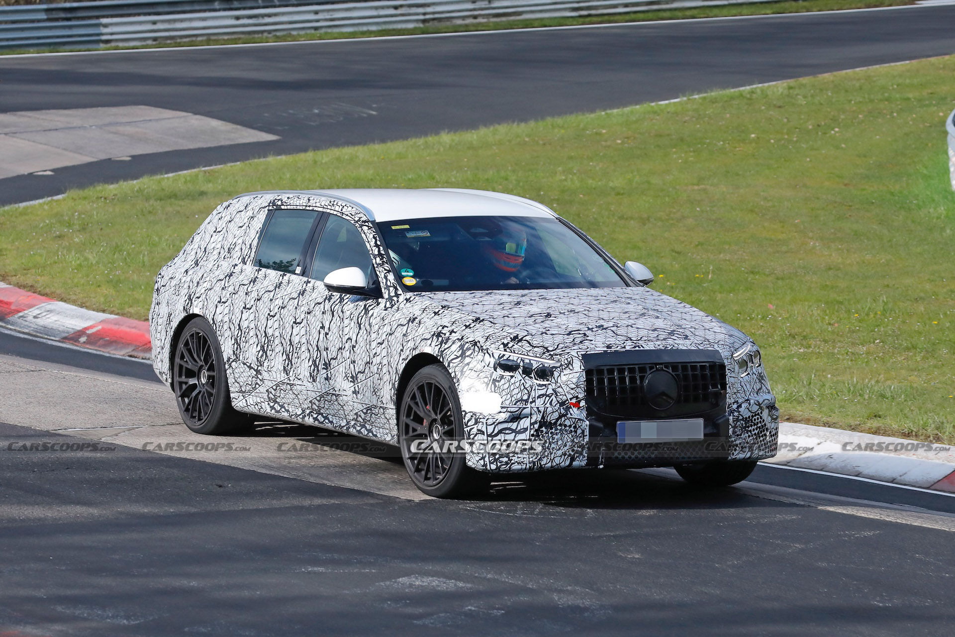 Hooning The AMG E53 PHEV Looks Like Green Heaven At The Green Hell ...