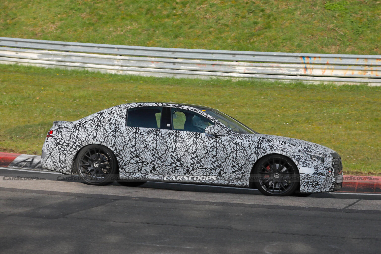 Hooning The AMG E53 PHEV Looks Like Green Heaven At The Green Hell ...