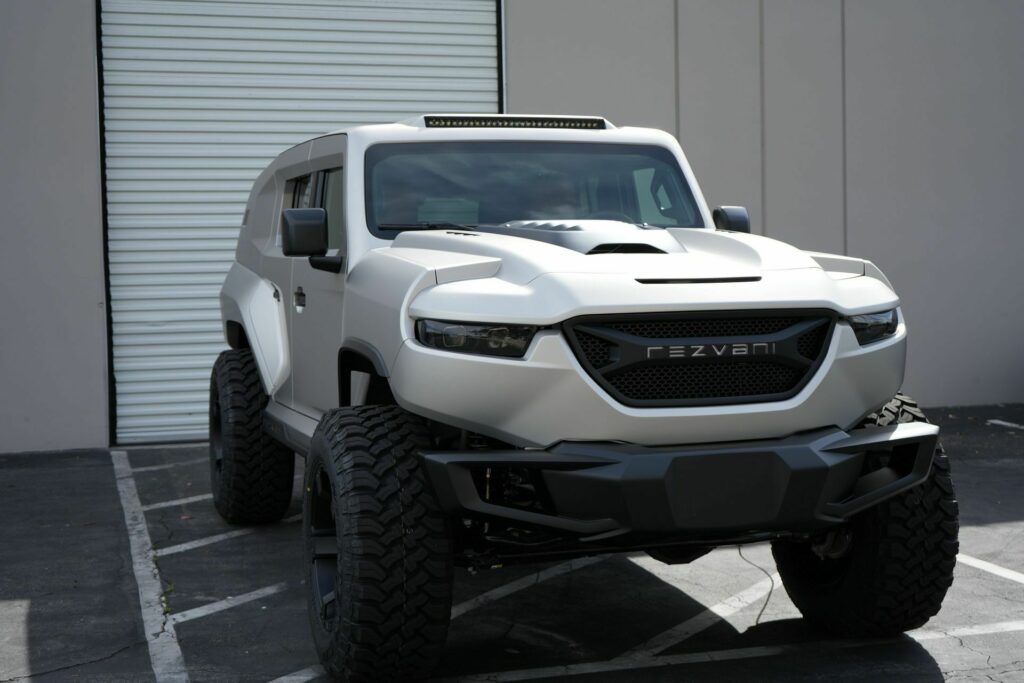 Rezvani Delivers Its First Wrangler-Based Tank Hybrid | Carscoops