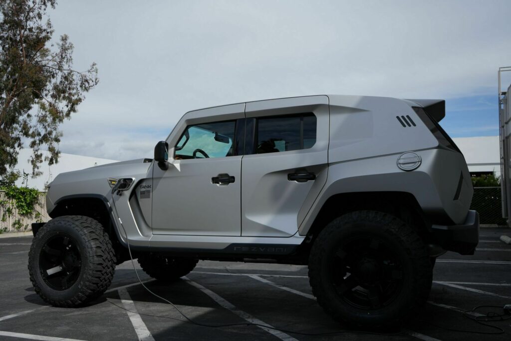 Rezvani Delivers Its First Wrangler-Based Tank Hybrid | Carscoops