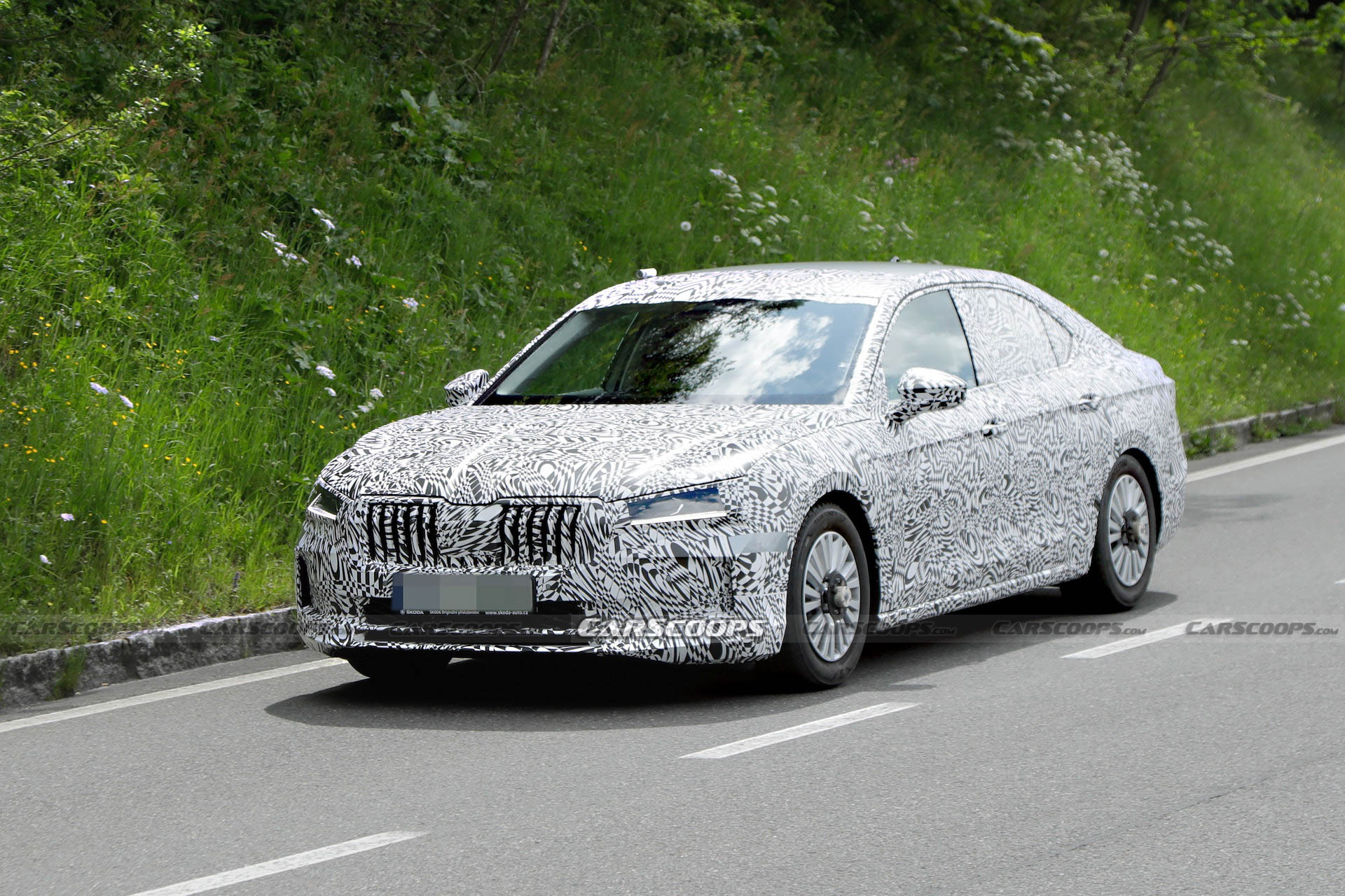 2024 Skoda Superb Sedan Shows Off Its Huge Wheelbase As The Passat’s ...