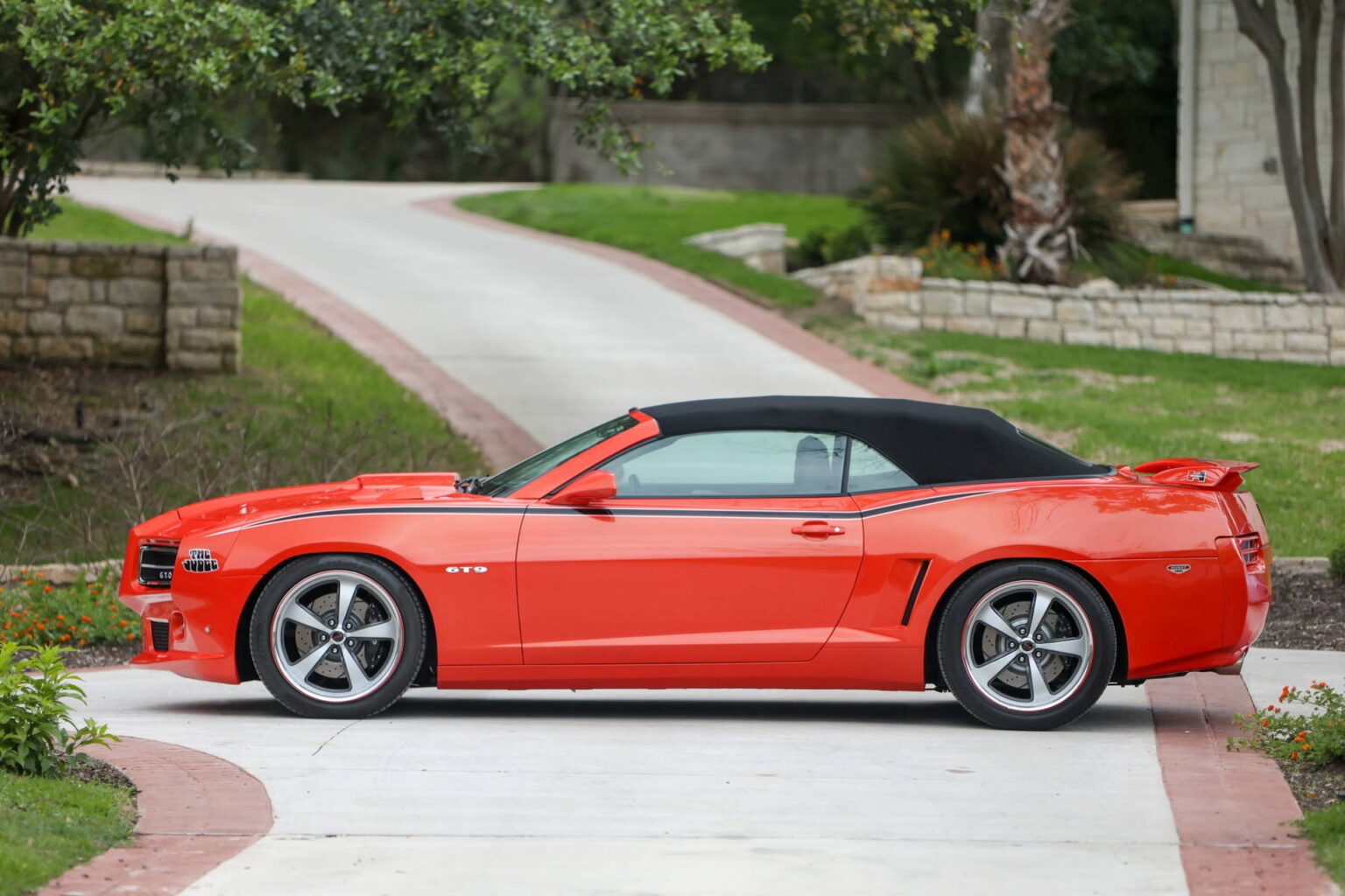 6T9 GTO Convertible Is A 2013 Chevy Camaro Masquerading As A Pontiac ...