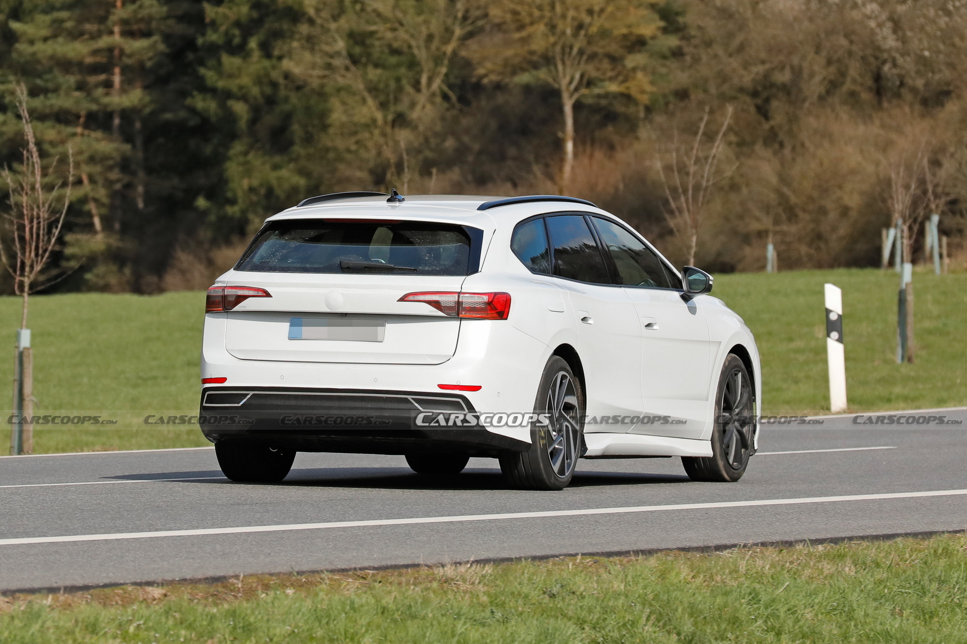 2025 VW ID.7 Electric Wagon Spotted For The First Time As Production ID ...