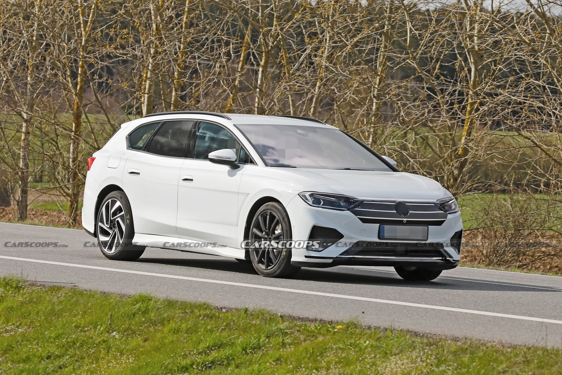 2025 VW ID.7 Electric Wagon Spotted For The First Time As Production ID ...
