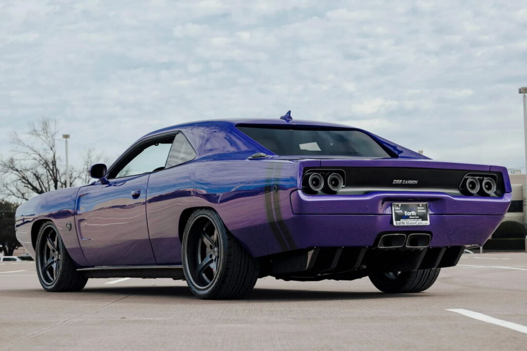 This Dodge Challenger Hellcat Disguised As ’68 Charger Would Look ...