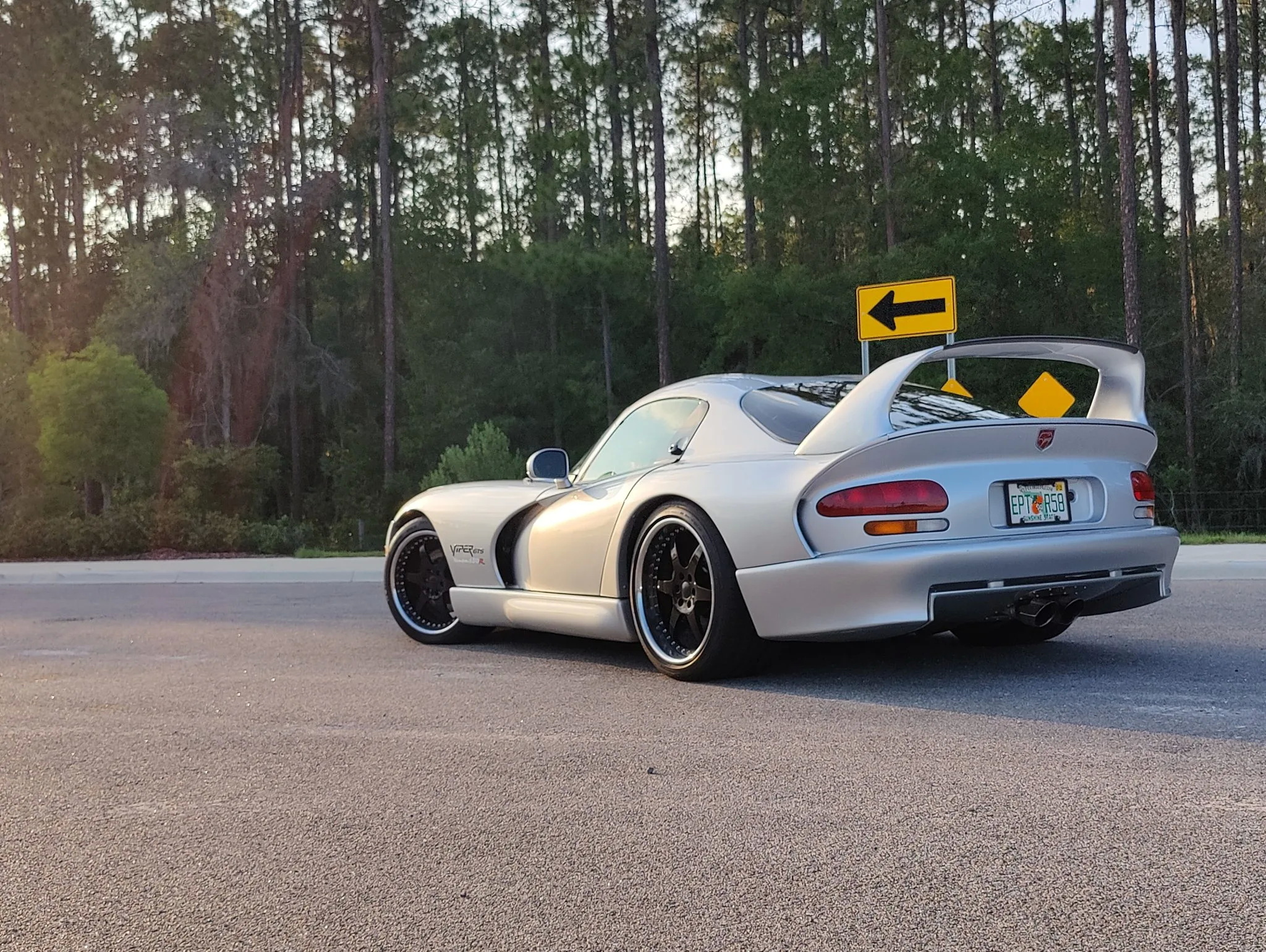This Dodge Viper GTS ACR Has A Hennessey Upgrade Plus Twin Turbos ...