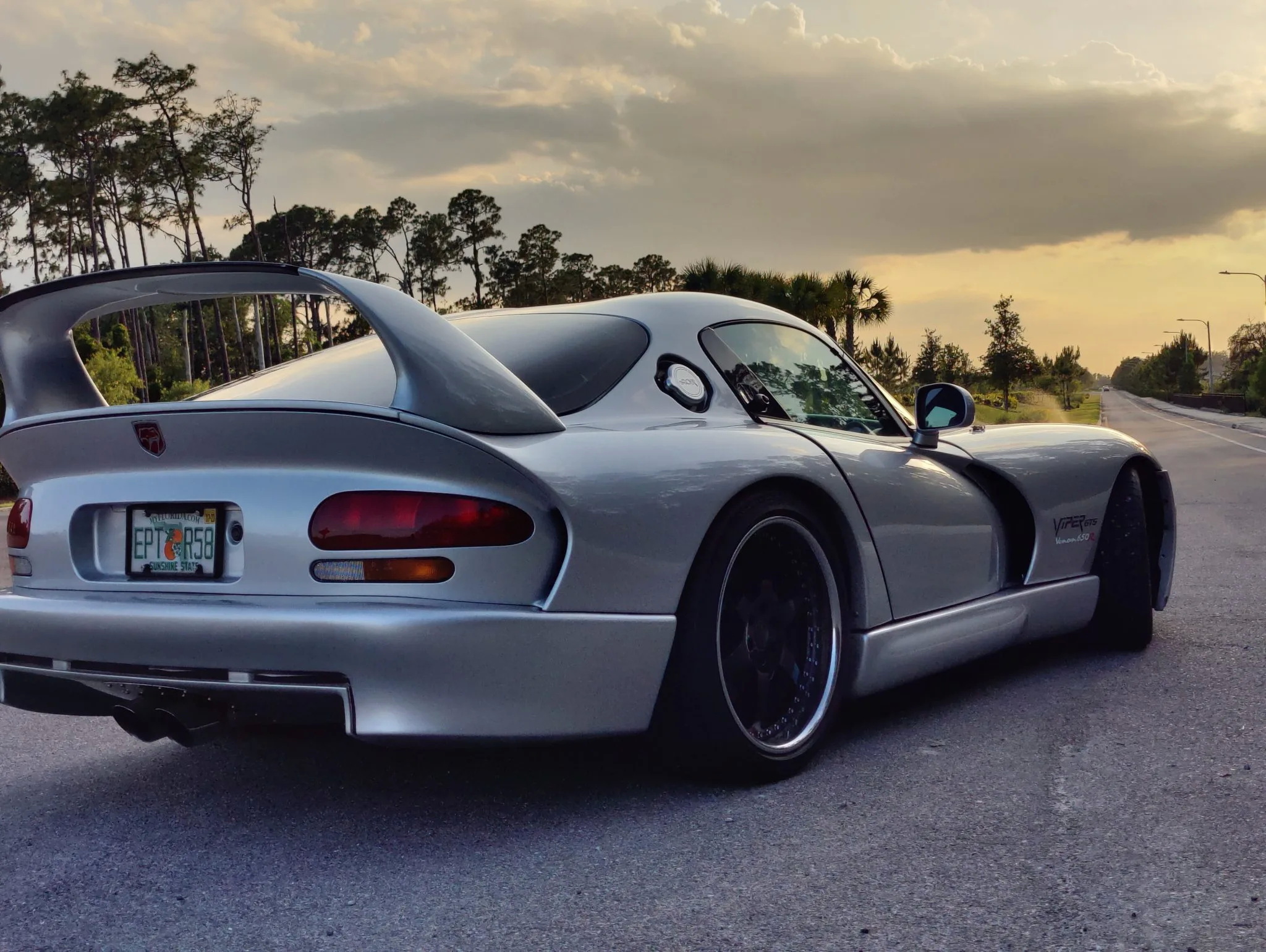 This Dodge Viper GTS ACR Has A Hennessey Upgrade Plus Twin Turbos ...