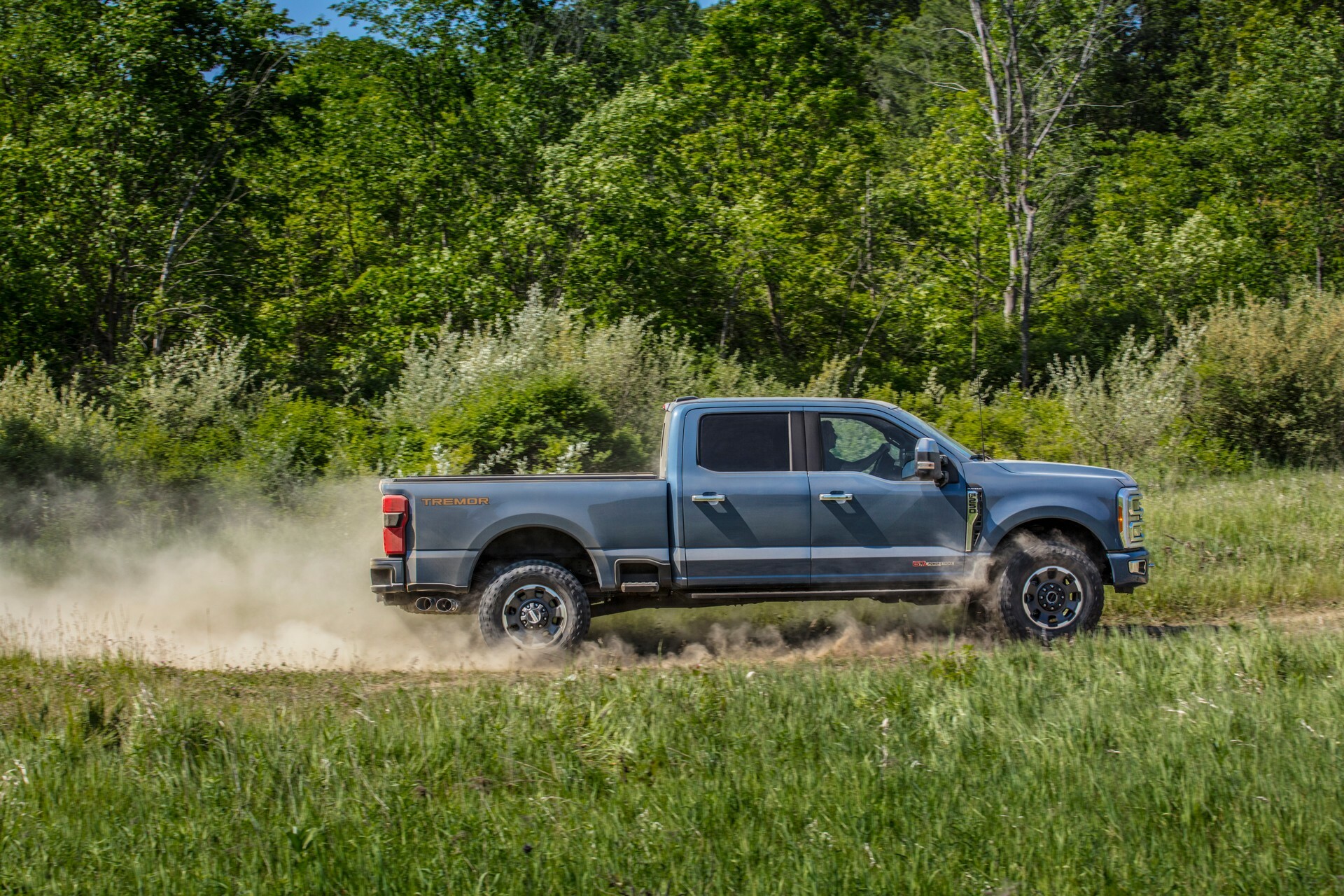 Ford’s New Super Duty Packs Plenty Of Smarts And A Fighter Jet Inspired ...