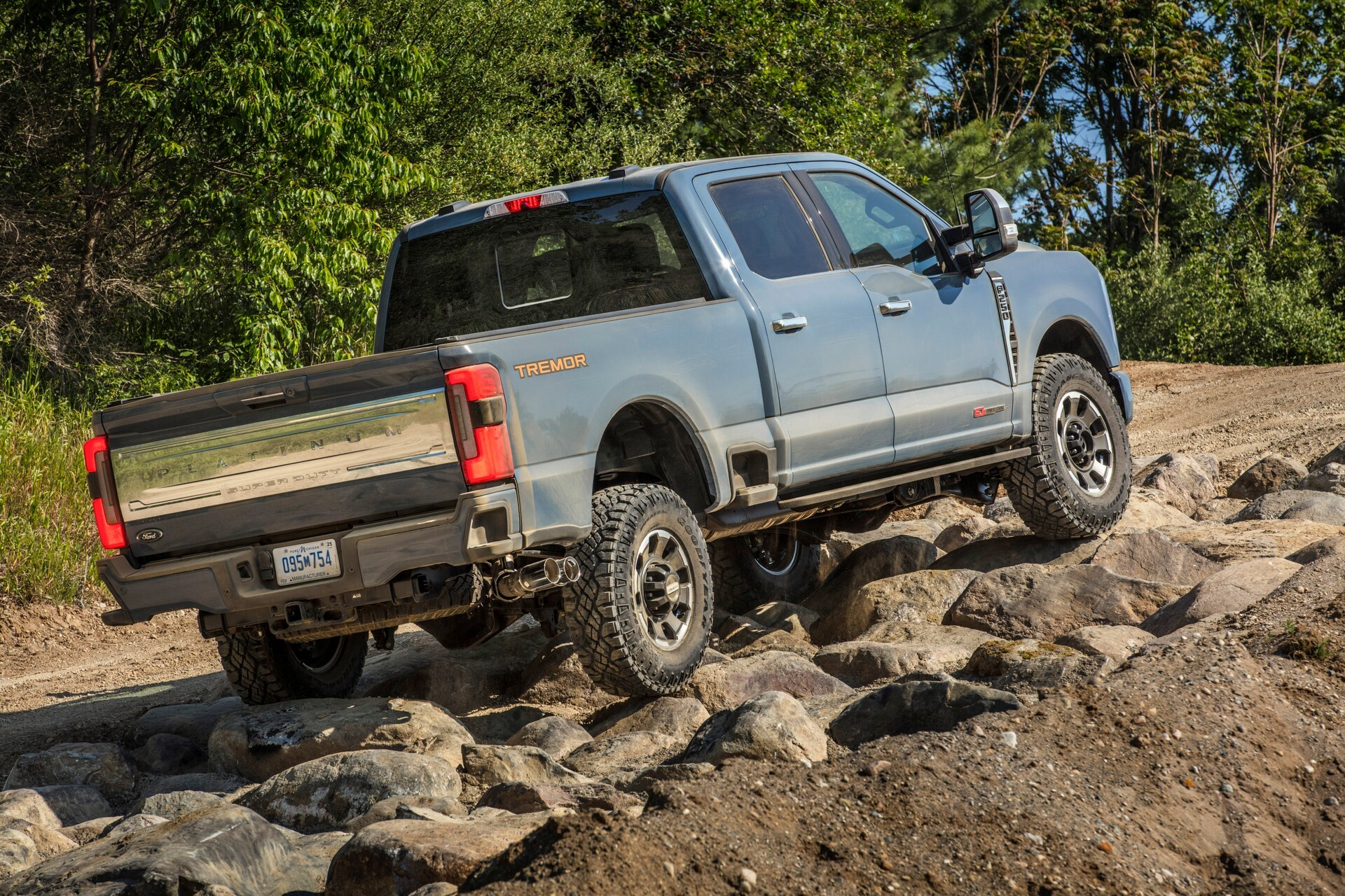 Ford’s New Super Duty Packs Plenty Of Smarts And A Fighter Jet Inspired ...