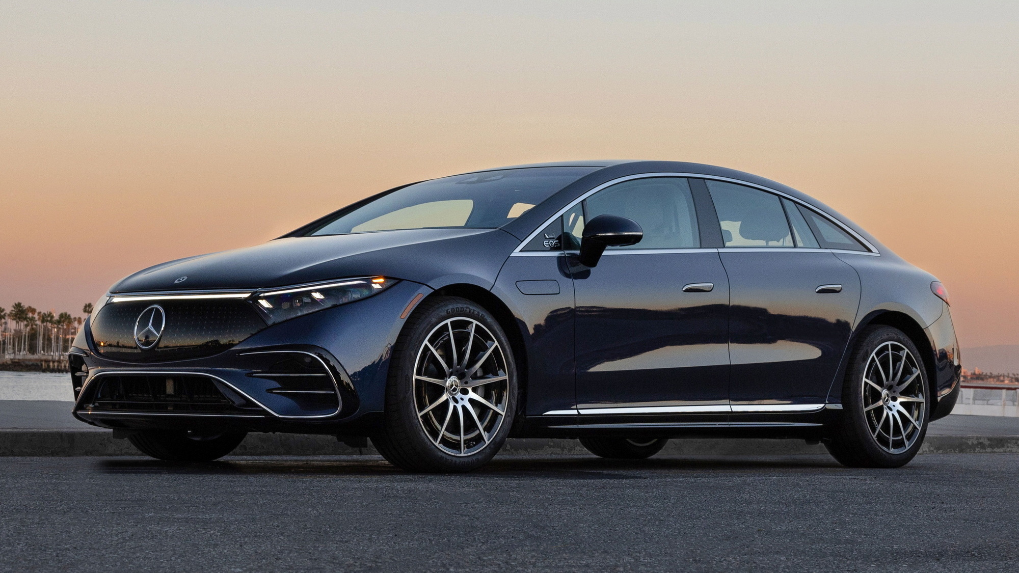 Mercedes Recalls EQS And EQE EVs For Software Bug That Could Cause ...