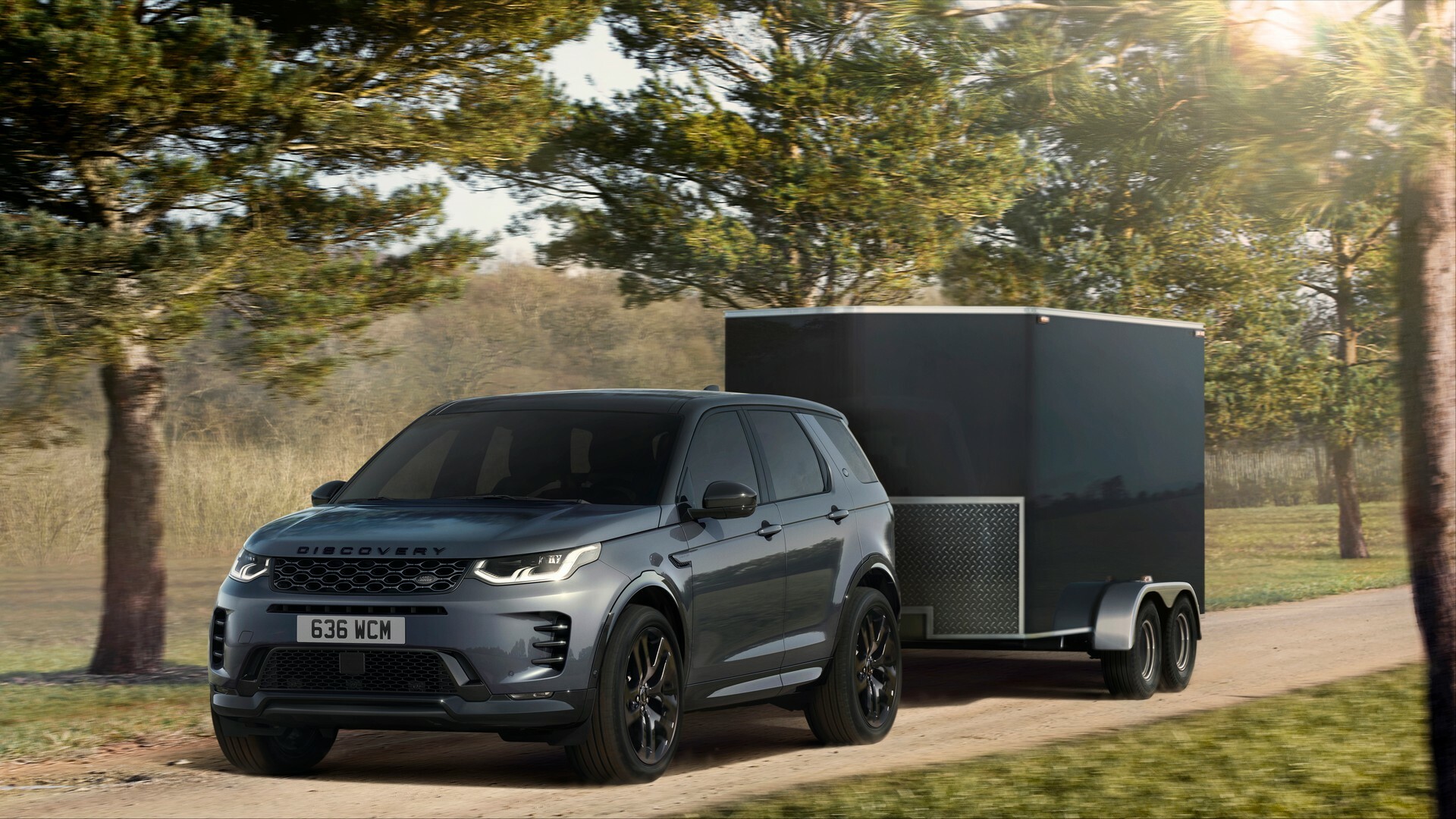 2024 Land Rover Discovery Sport Ditches Physical Buttons, Gets Curved ...