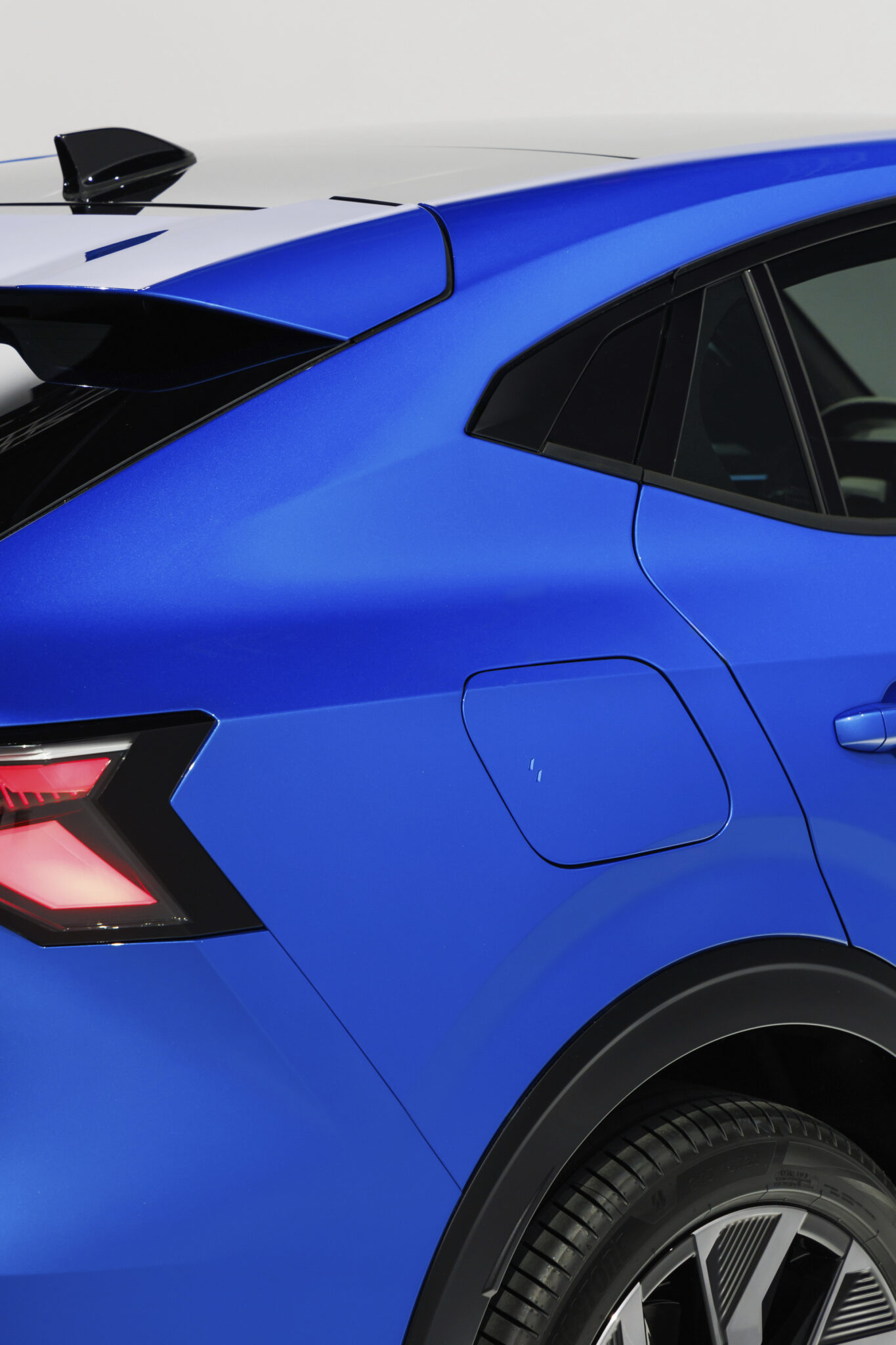 2024 Renault Rafale Is Brand’s New Flagship Coupe-SUV With Up To 296 HP ...