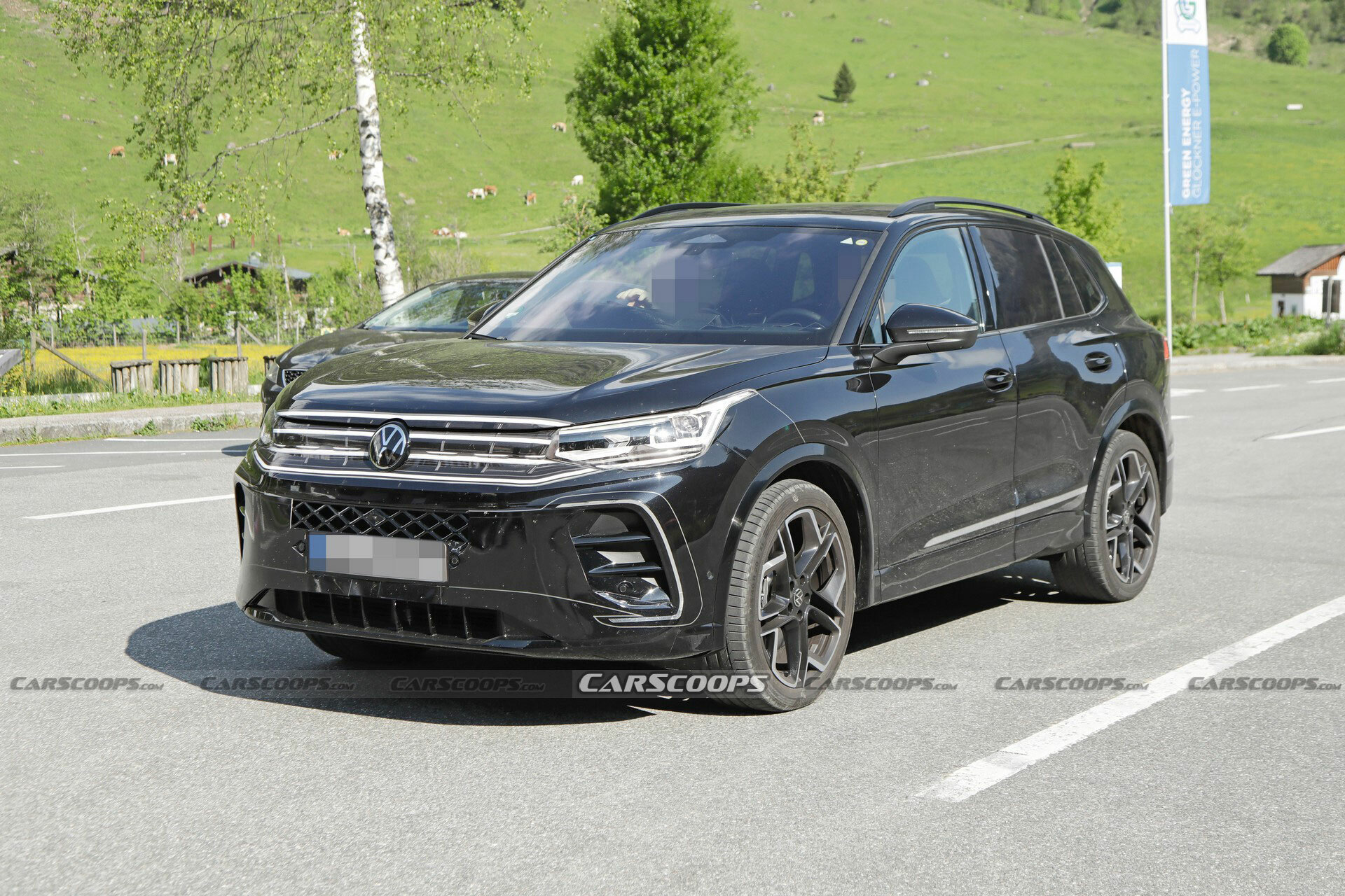 Redesigned VW Tiguan Puts On A Sportier Face As R-Line Variant Spied ...