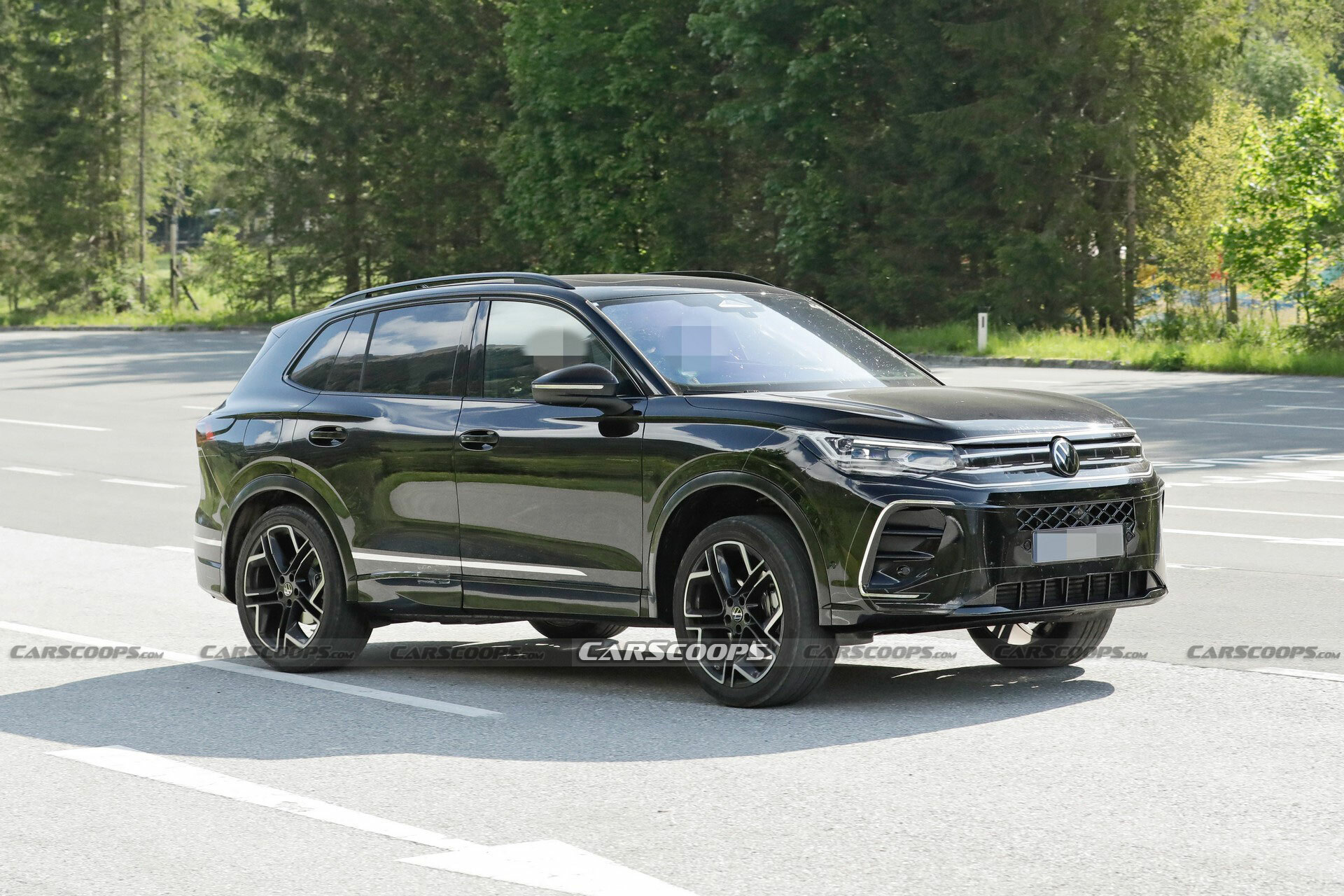 Redesigned VW Tiguan Puts On A Sportier Face As R-Line Variant Spied ...
