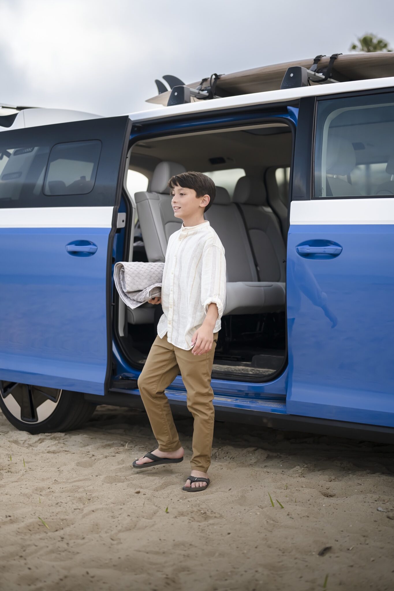 2025 VW ID. Buzz Lands In U.S. As A Long-Boy With More Power, More ...