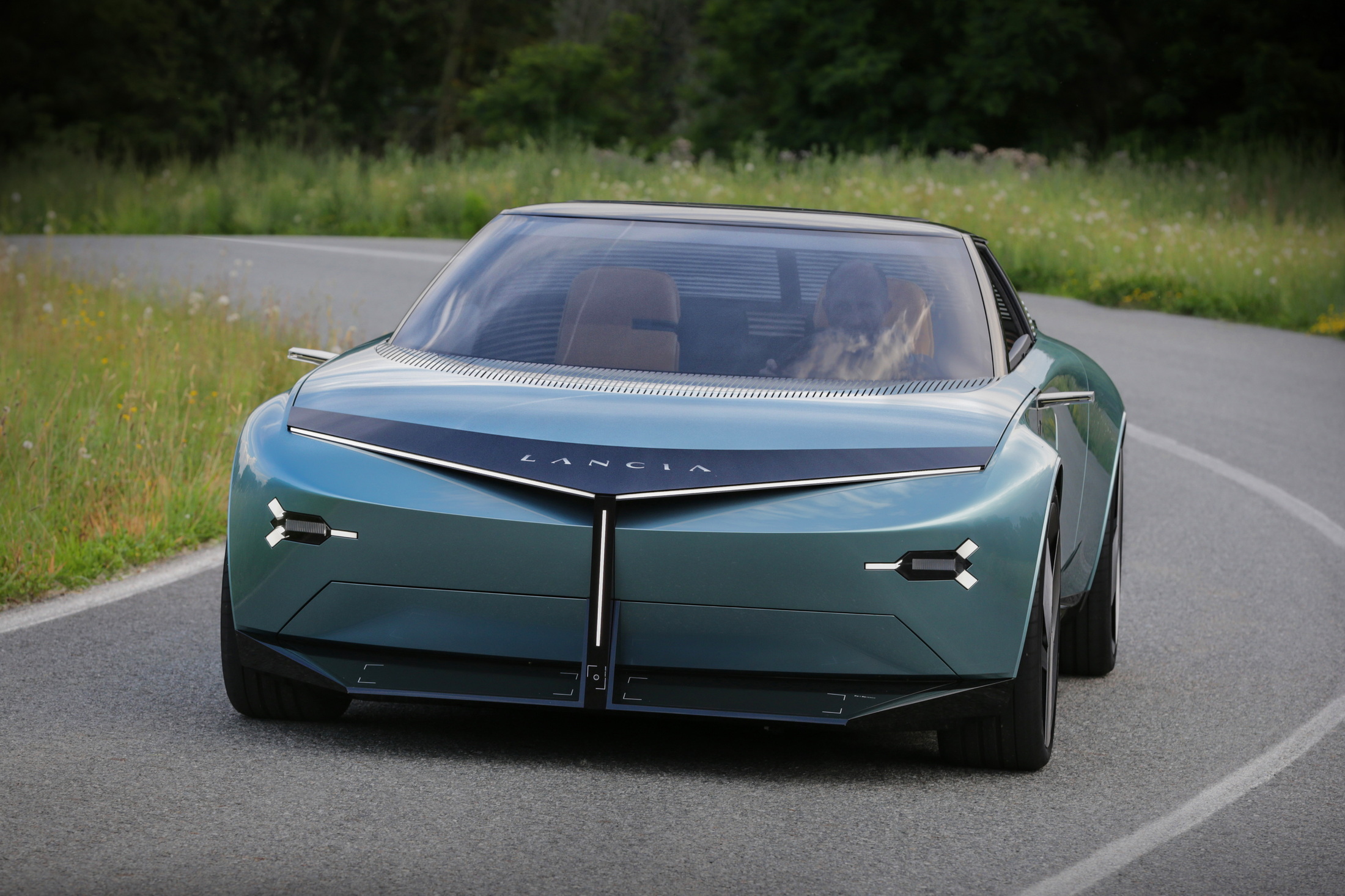 Watch Lancia’s Boss Drive The Pu+Ra HPE Concept | Carscoops