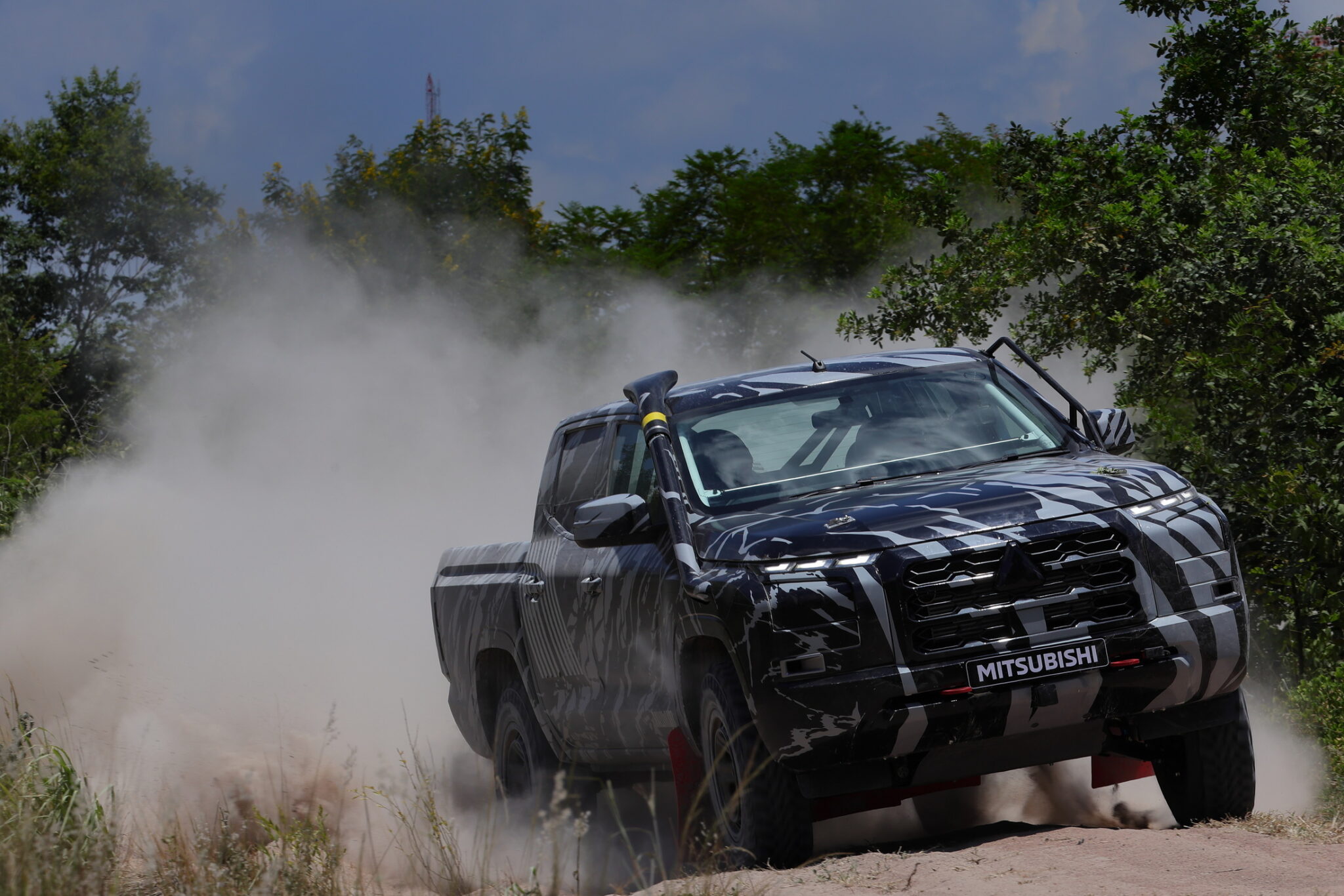 Mitsubishi Ralliart Previews Next-Gen Triton Cross-Country Rally Pickup ...