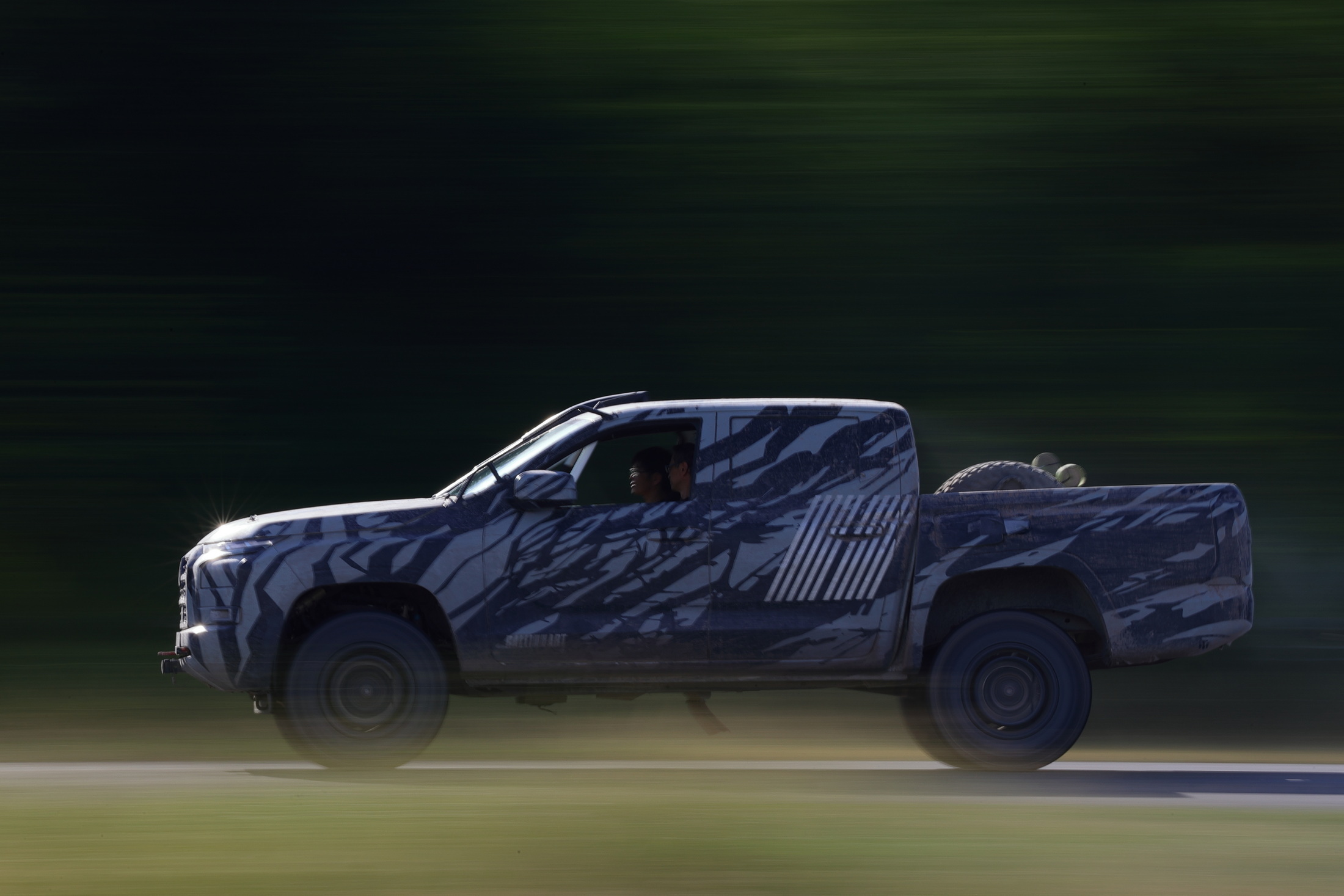 Mitsubishi Ralliart Previews Next-Gen Triton Cross-Country Rally Pickup ...