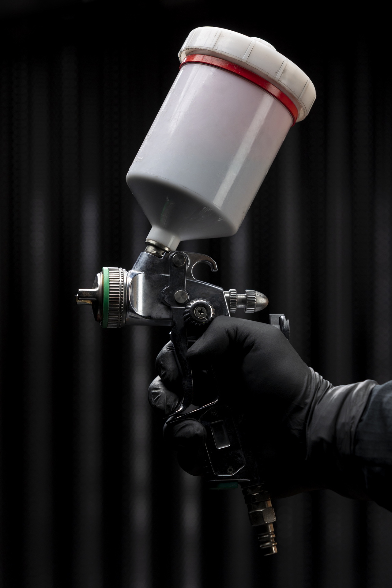 Stunning Macro Footage Zooms-In The Creation Process Of The Mazda CX-60 ...