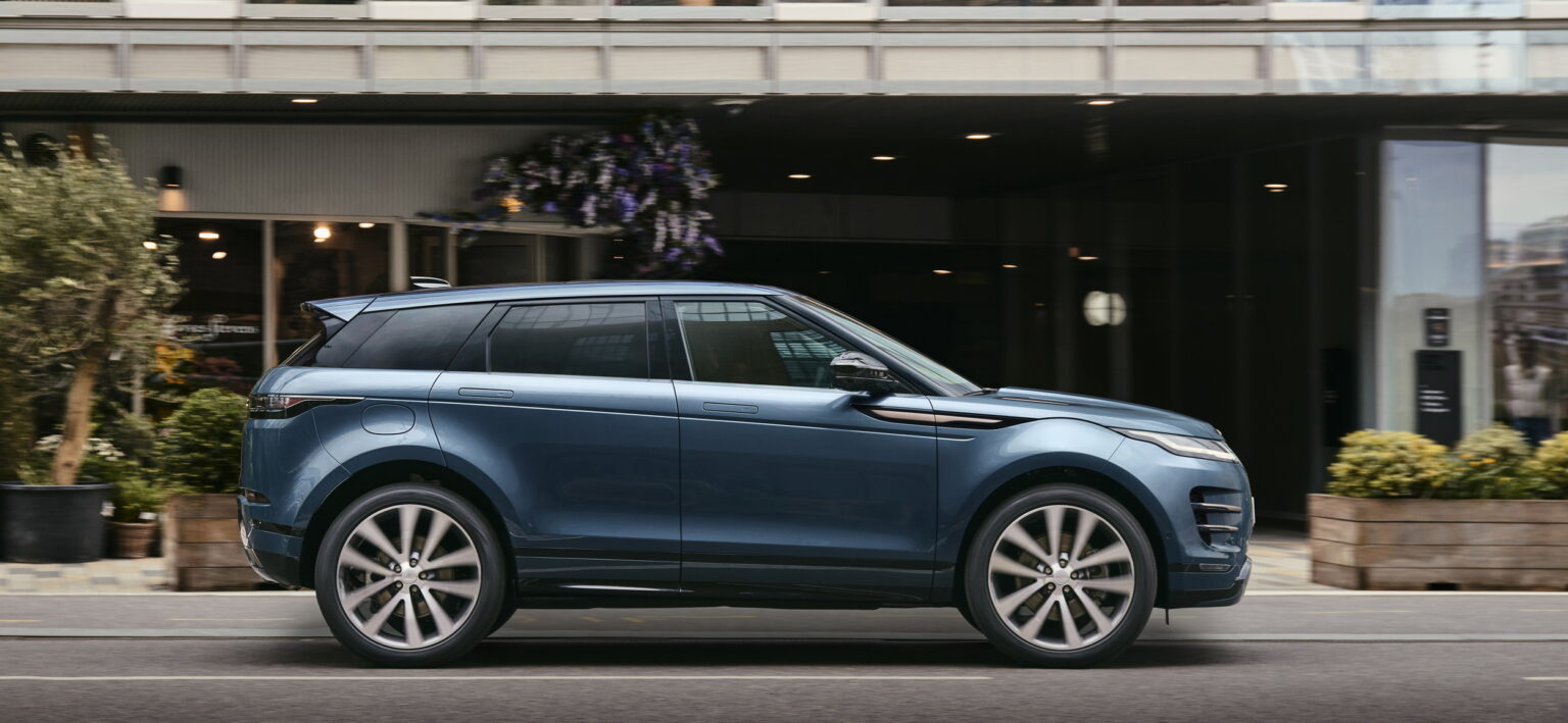 2024 Range Rover Evoque Has Fancy LEDs And New Interior Tech | Carscoops