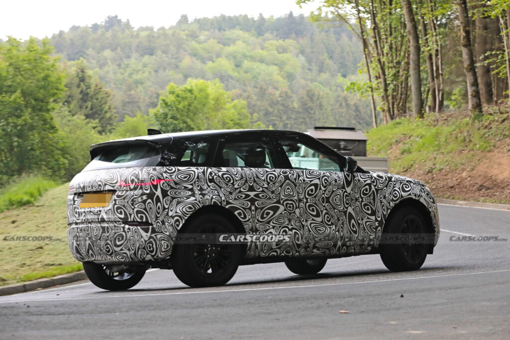 Facelifted Range Evoque Spied Wearing Big Brother’s Grille | Carscoops