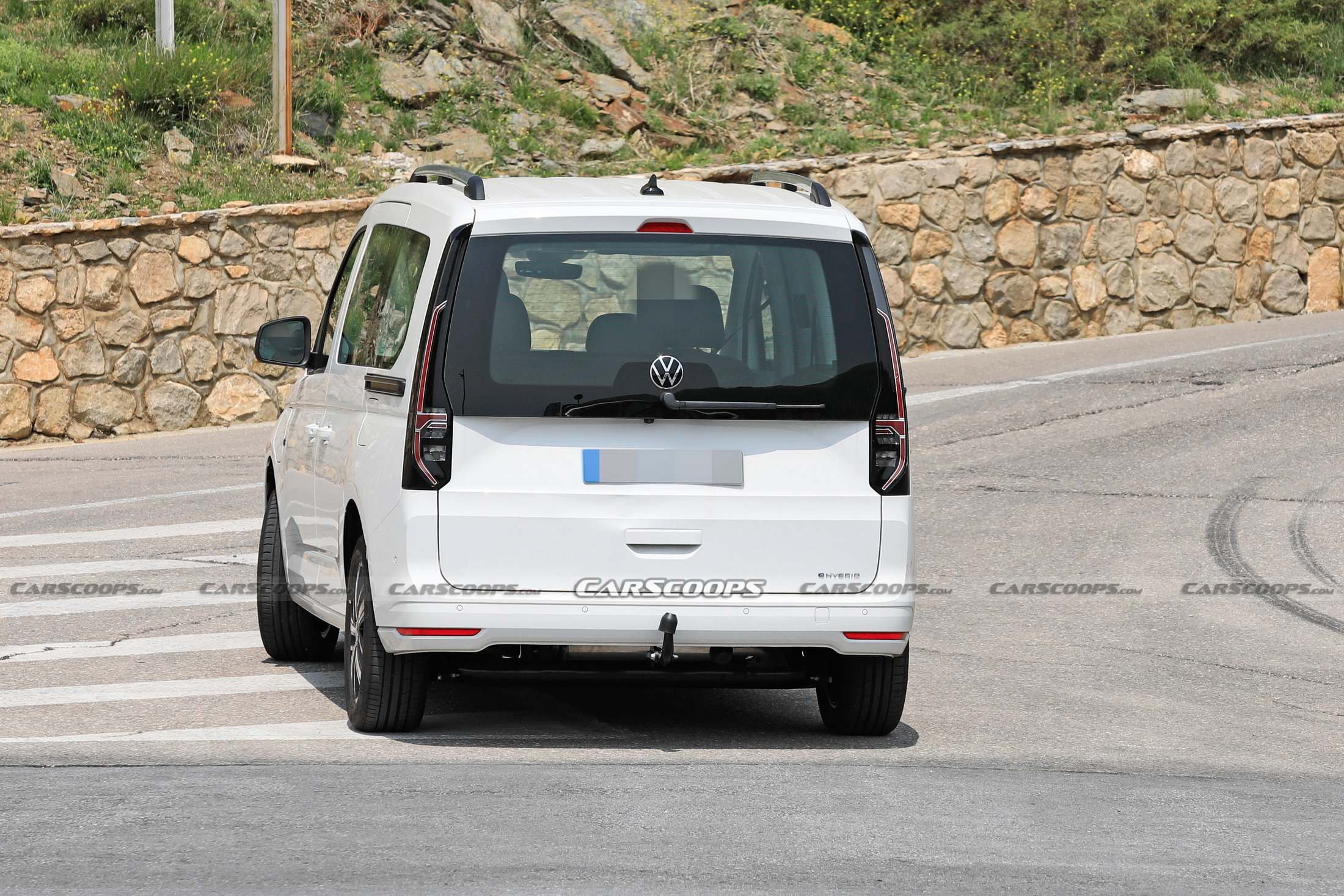 VW Caddy eHybrid Shows It All, Including Massive Infotainment Screen ...