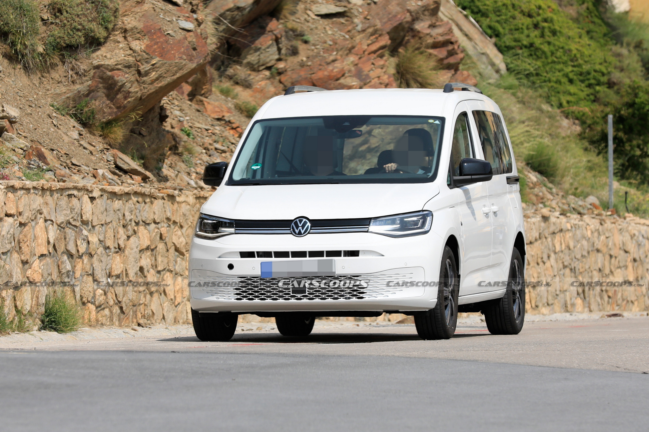 VW Caddy eHybrid Shows It All, Including Massive Infotainment Screen ...