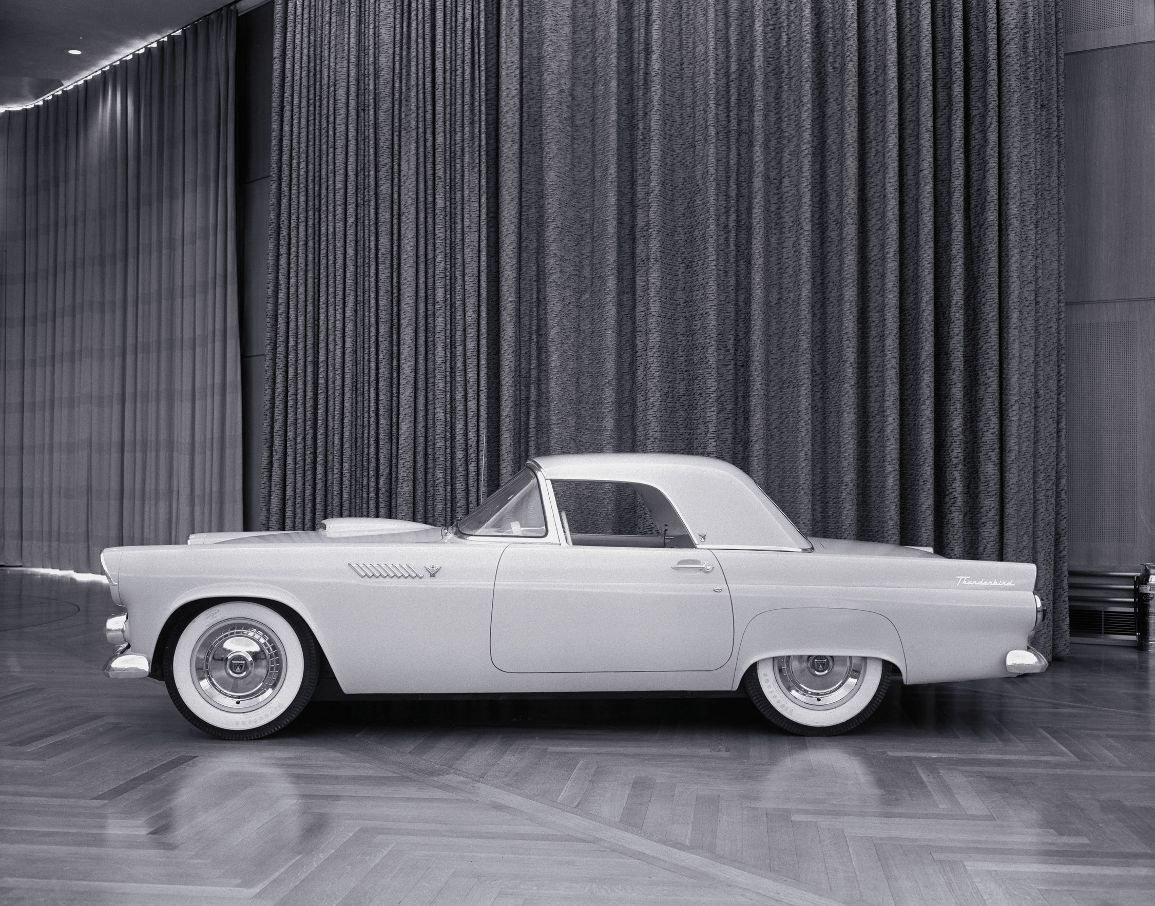 2028 Ford Thunderbird: Should The Iconic T-Bird Rise From The Ashes As ...