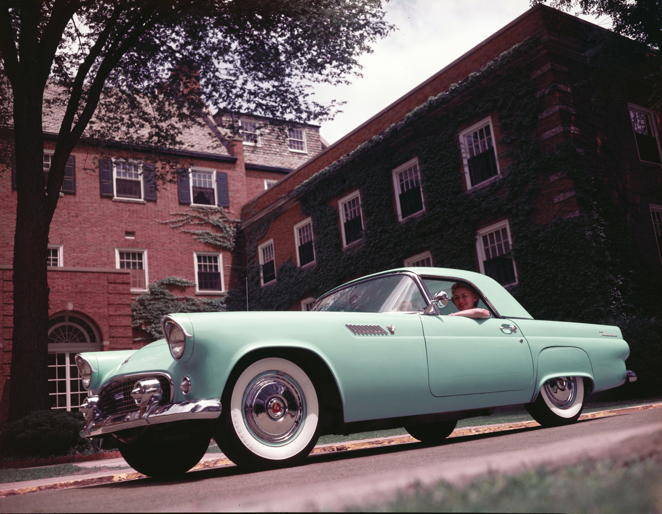 2028 Ford Thunderbird: Should The Iconic T-Bird Rise From The Ashes As ...