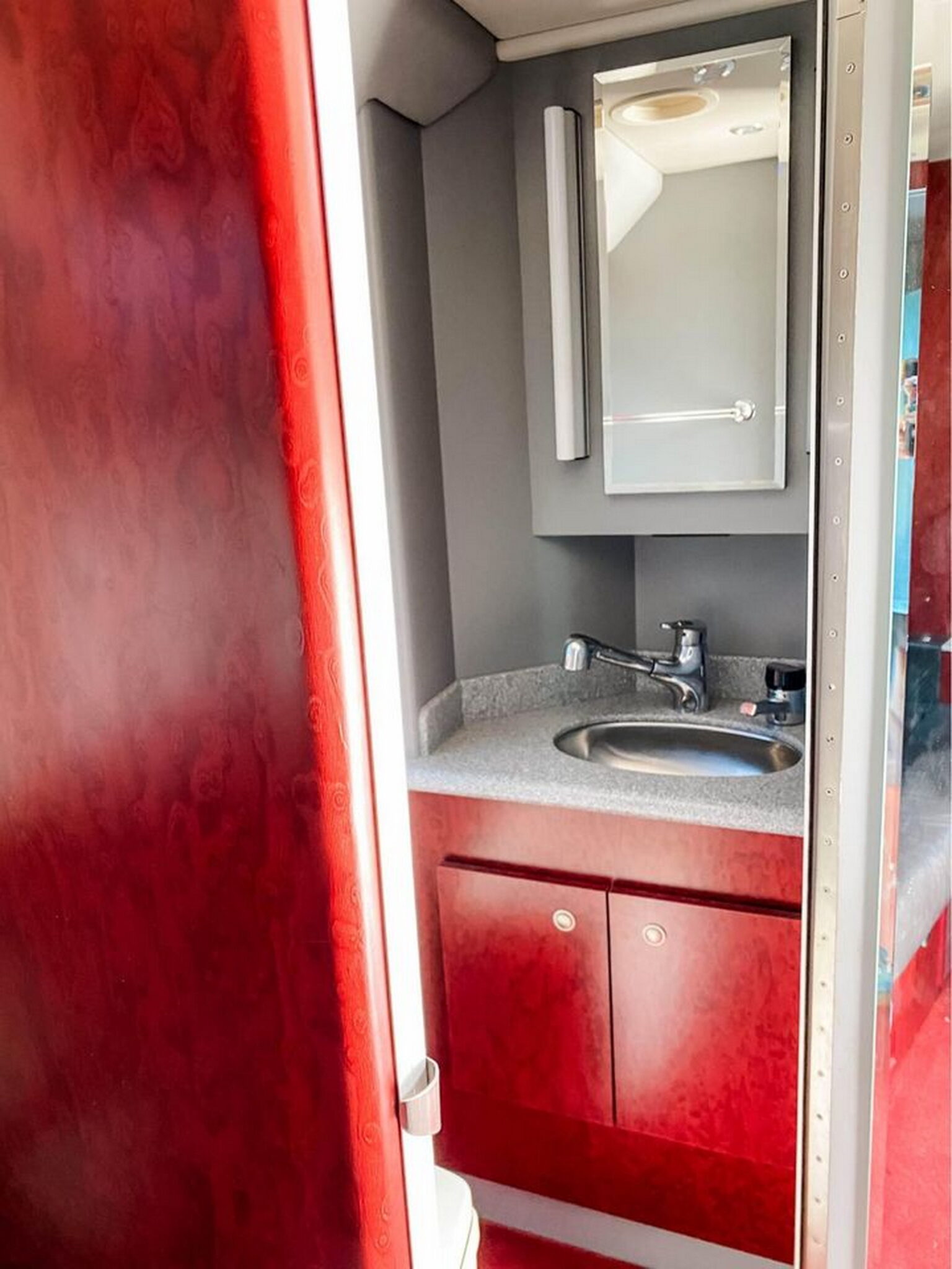 The Mauck 1120S Is The DeLorean Of Buses And One Was On Sale For $75K ...