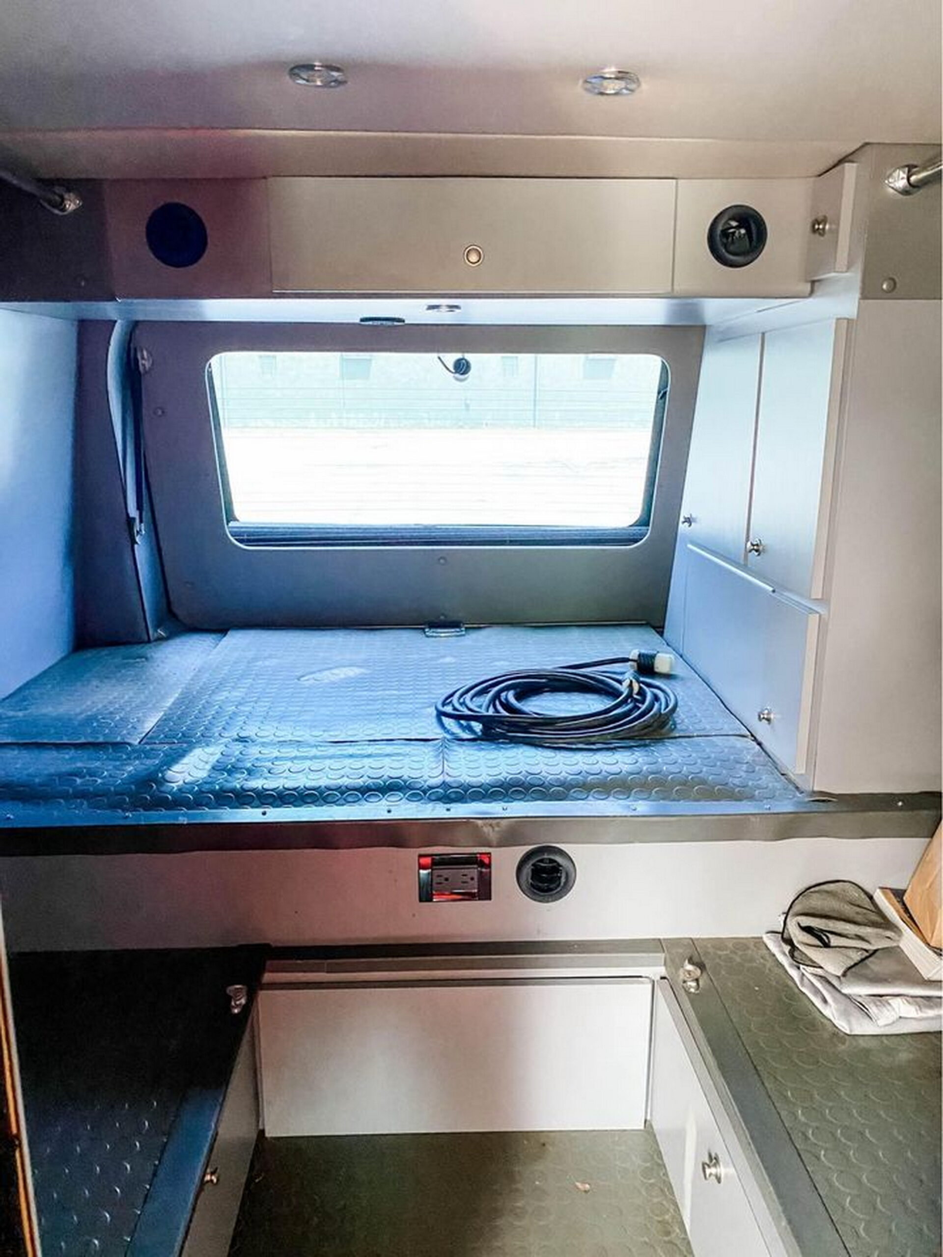 The Mauck 1120S Is The DeLorean Of Buses And One Was On Sale For $75K ...