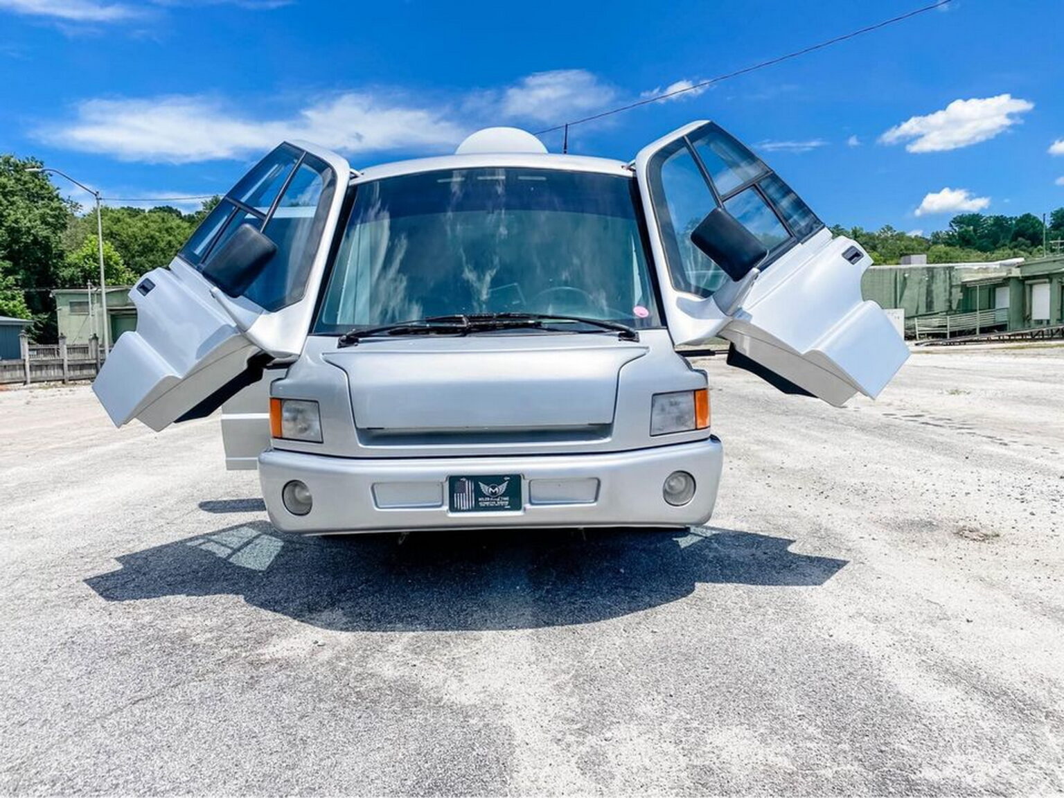 The Mauck 1120S Is The DeLorean Of Buses And One Was On Sale For $75K ...