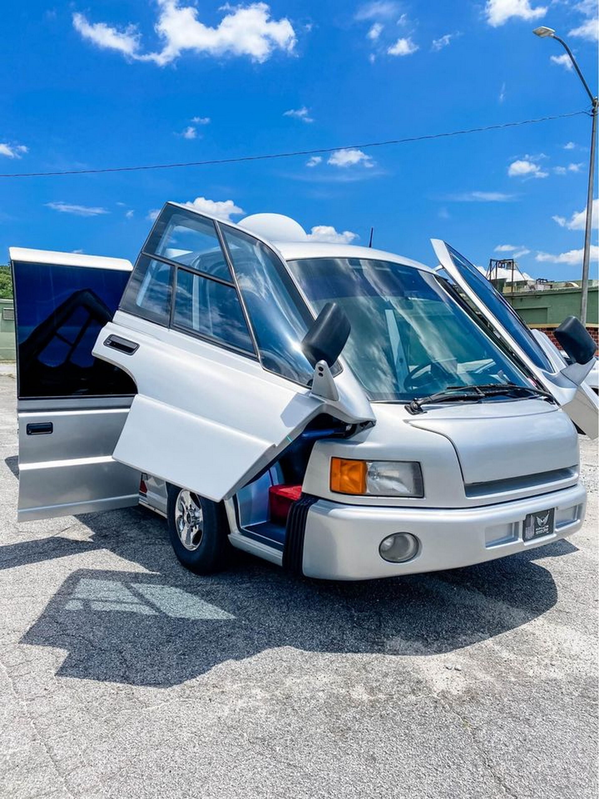 The Mauck 1120S Is The DeLorean Of Buses And One Was On Sale For $75K ...