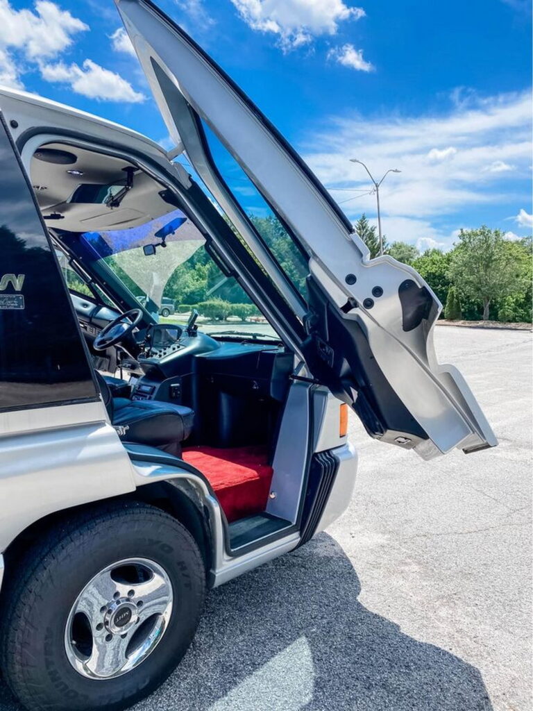 The Mauck 1120S Is The DeLorean Of Buses And One Was On Sale For $75K ...