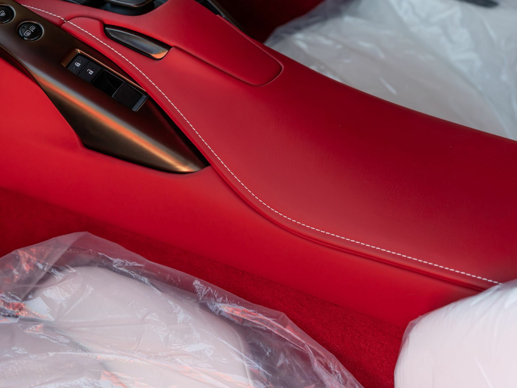 Here’s Your Chance To Buy A Virtually New Lexus LFA In Delivery Wraps ...