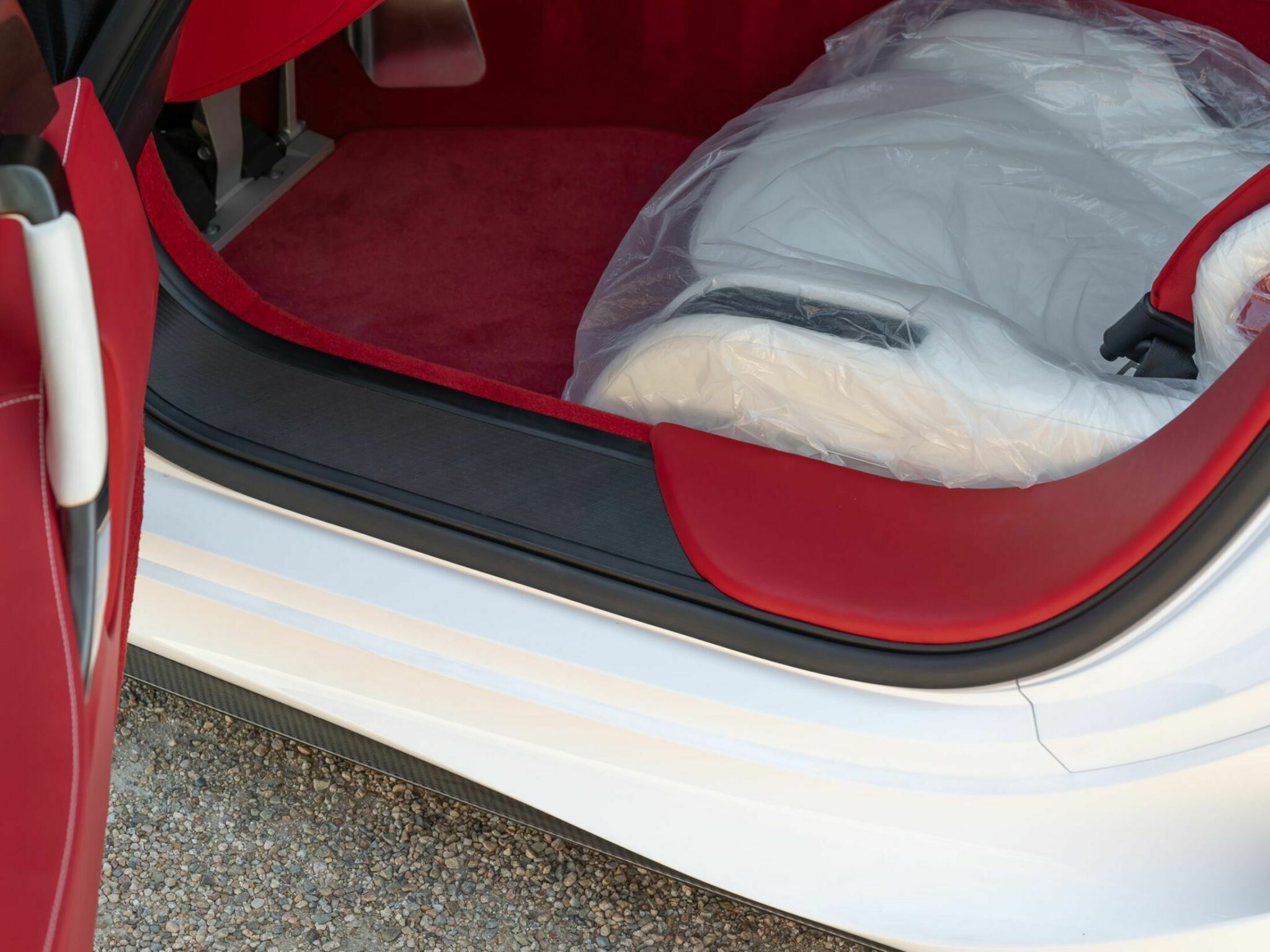 Here’s Your Chance To Buy A Virtually New Lexus LFA In Delivery Wraps ...