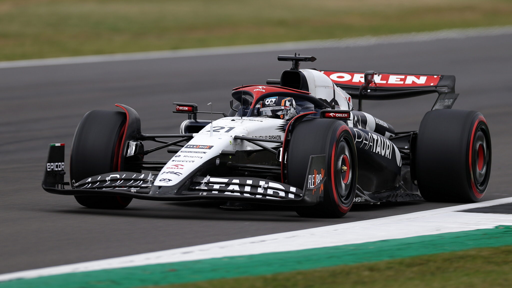 Daniel Ricciardo To Replace Nyck de Vries At AlphaTauri F1 Team | Carscoops