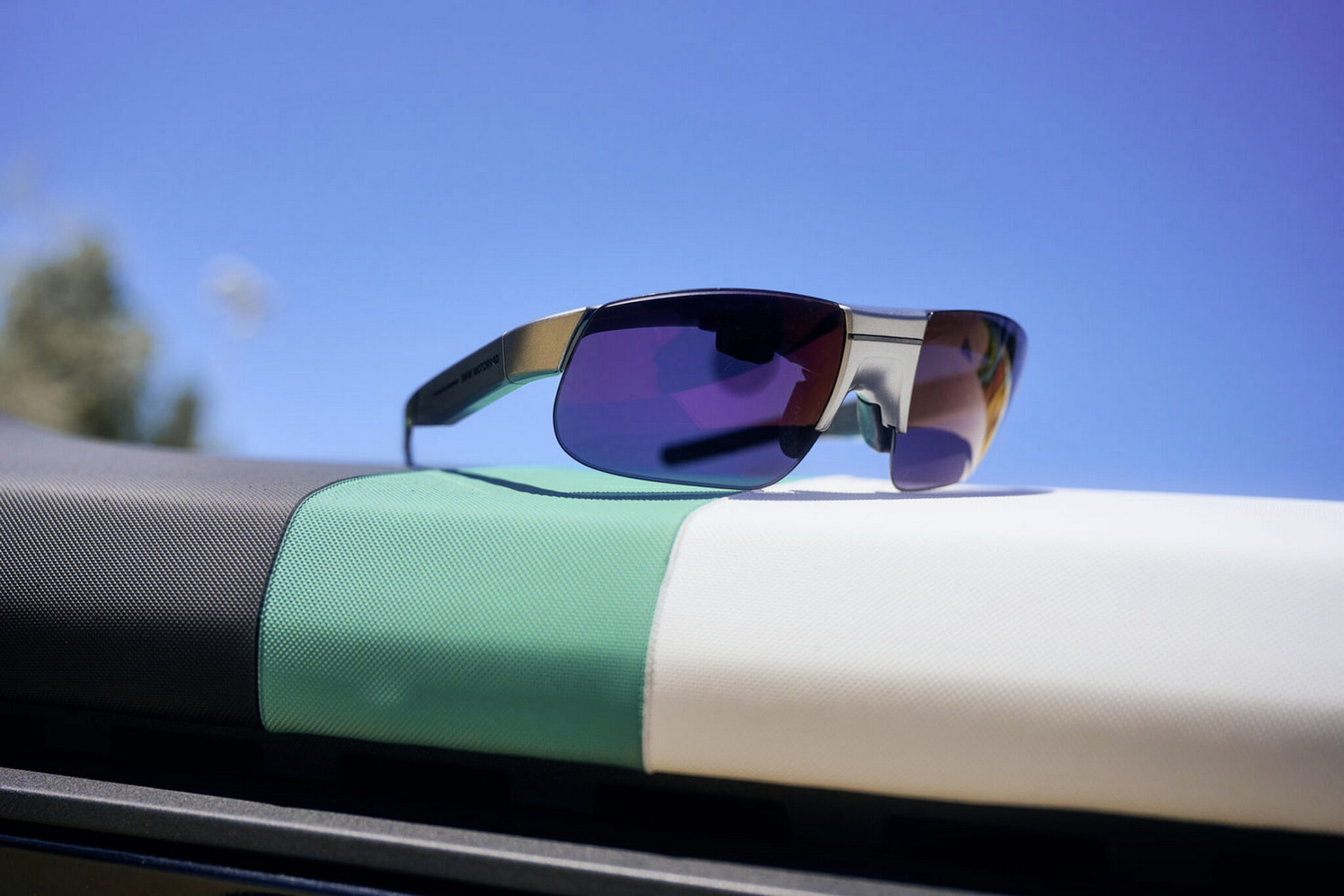 BMW’s Motorcycle Smartglasses Are A Heads-Up Display For Your Face ...