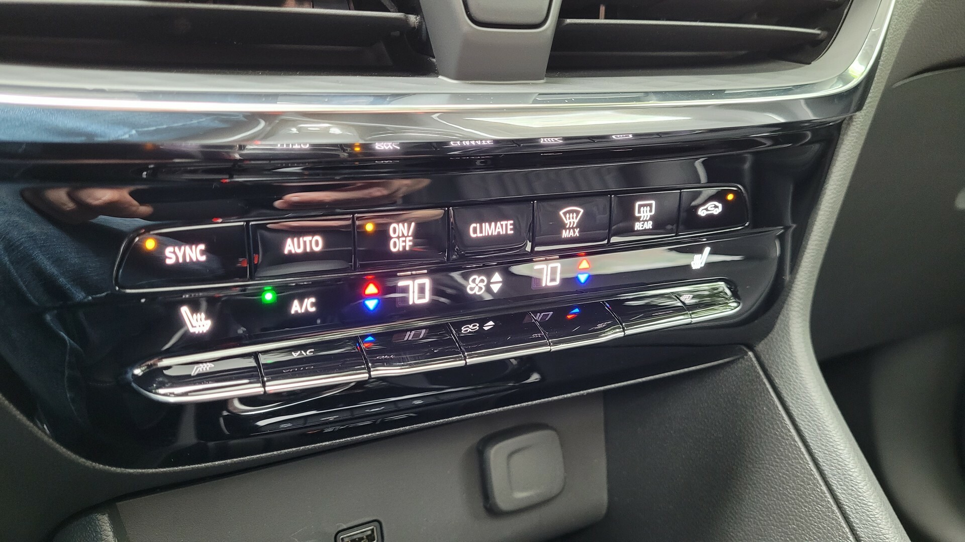 Quick Spin: The 2024 Buick Encore GX Is A Nice Upgrade, But The Avenir ...