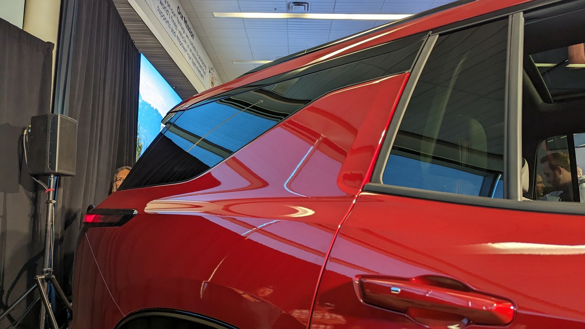 First Look: The 2024 Chevrolet Traverse Has The Style, Space, And Specs ...