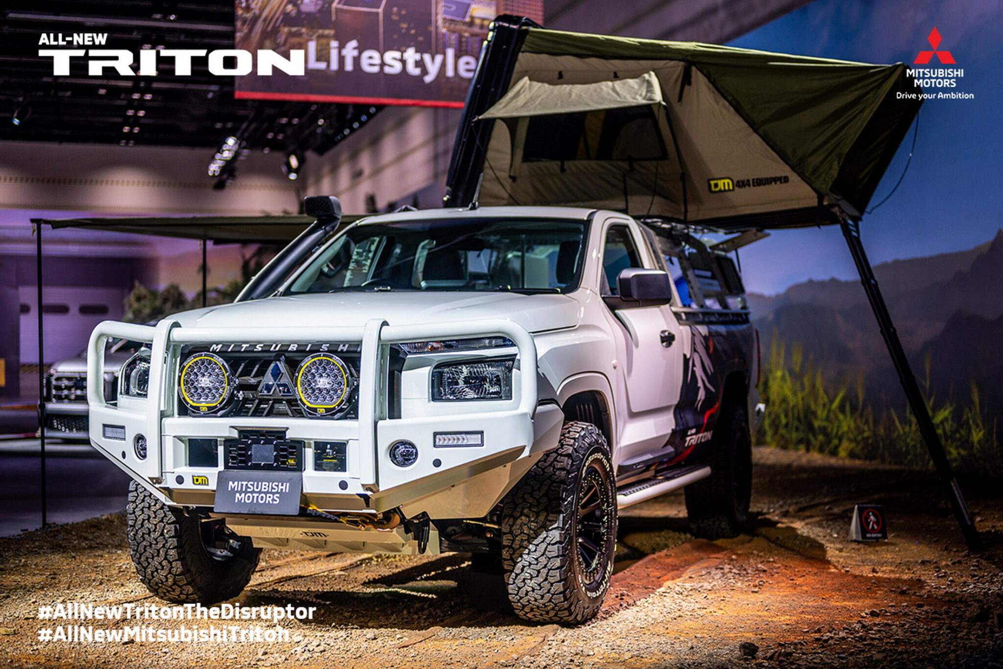 Mitsubishi Shows Customized Tritons Including Slammed Sports Truck ...