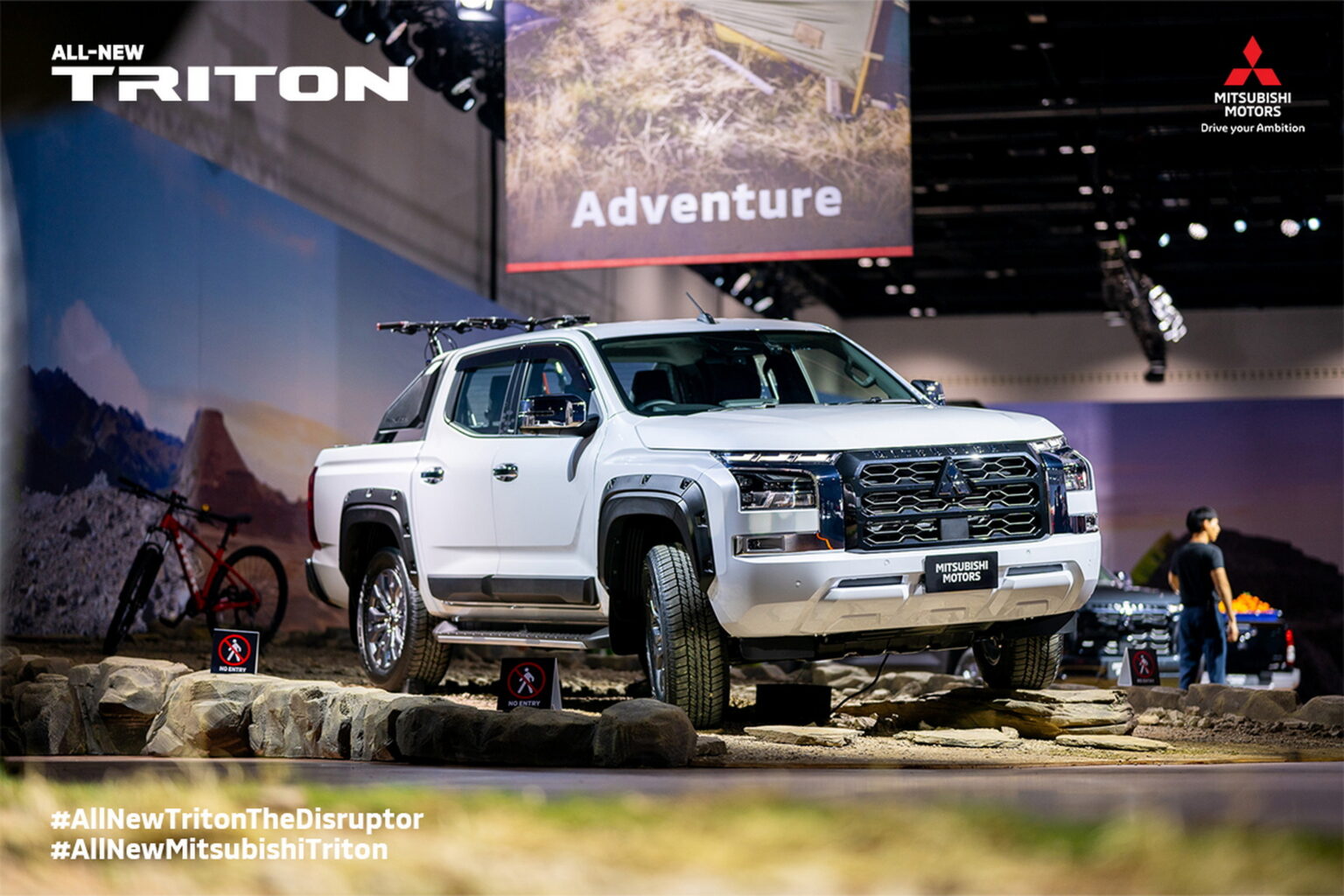Mitsubishi Shows Customized Tritons Including Slammed Sports Truck ...