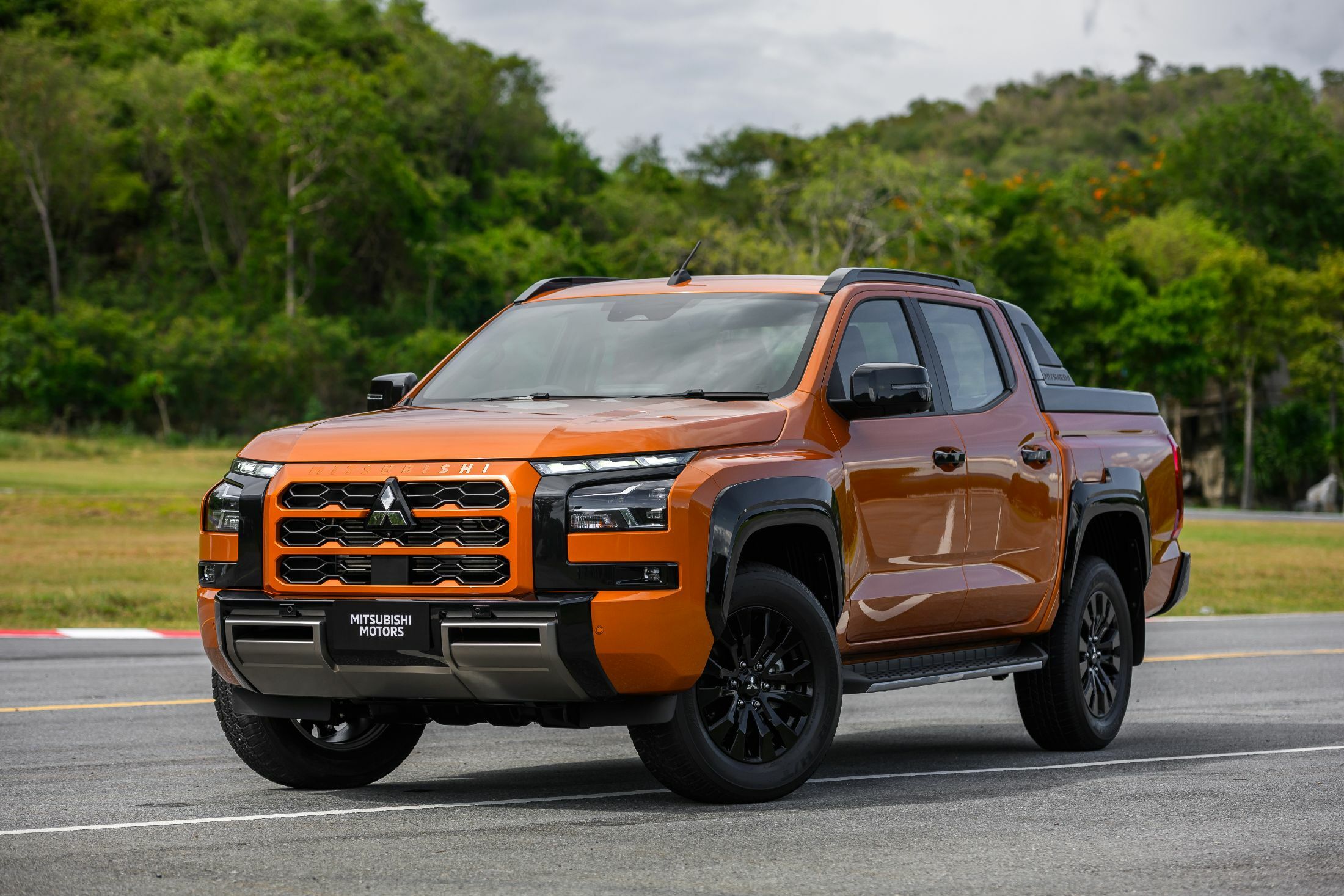 2024 Mitsubishi Triton / L200: Rugged New Truck Takes Aim At Ford ...