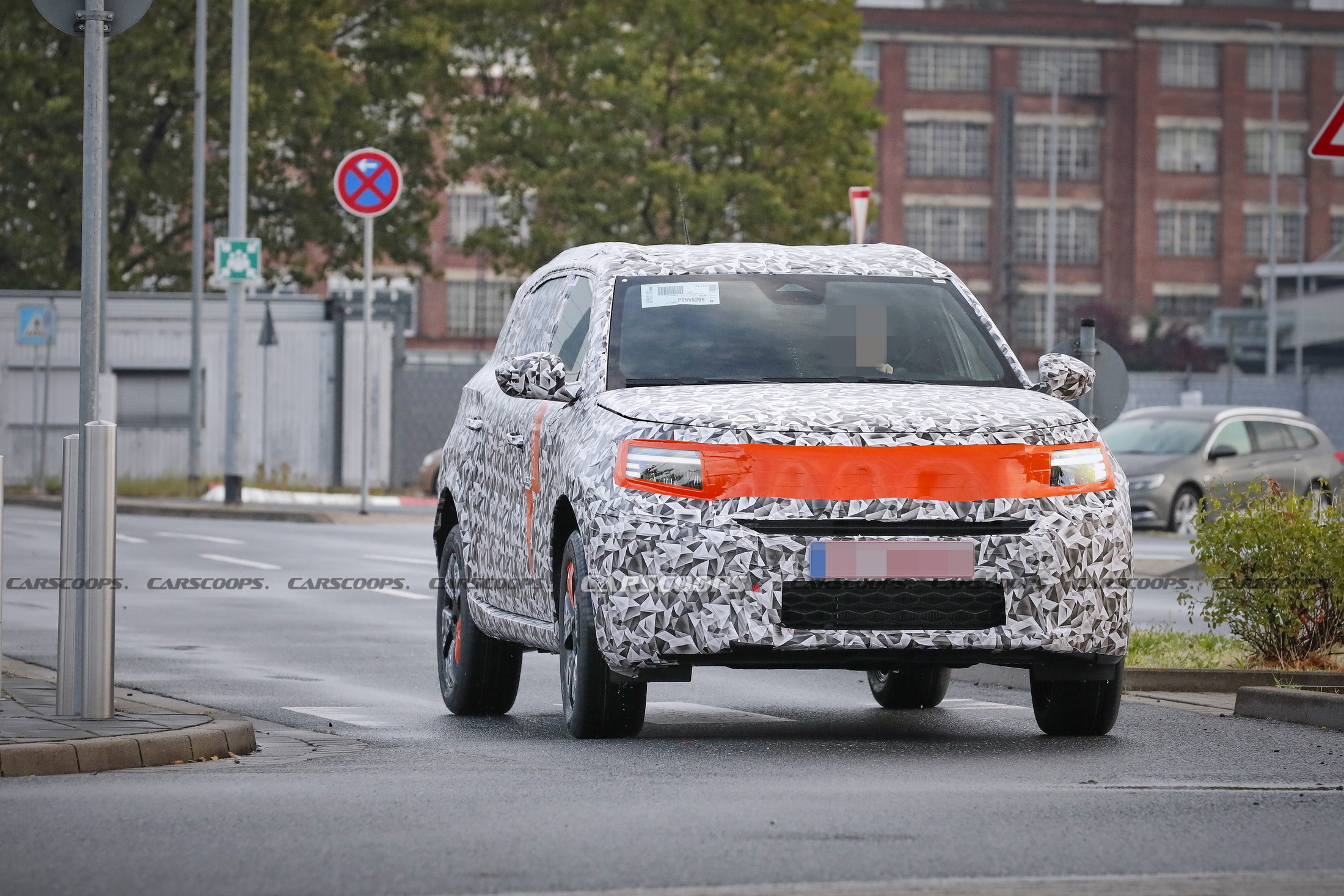 2024 Opel Crossland EV Spied Sending Strong Citroen Vibes | Carscoops