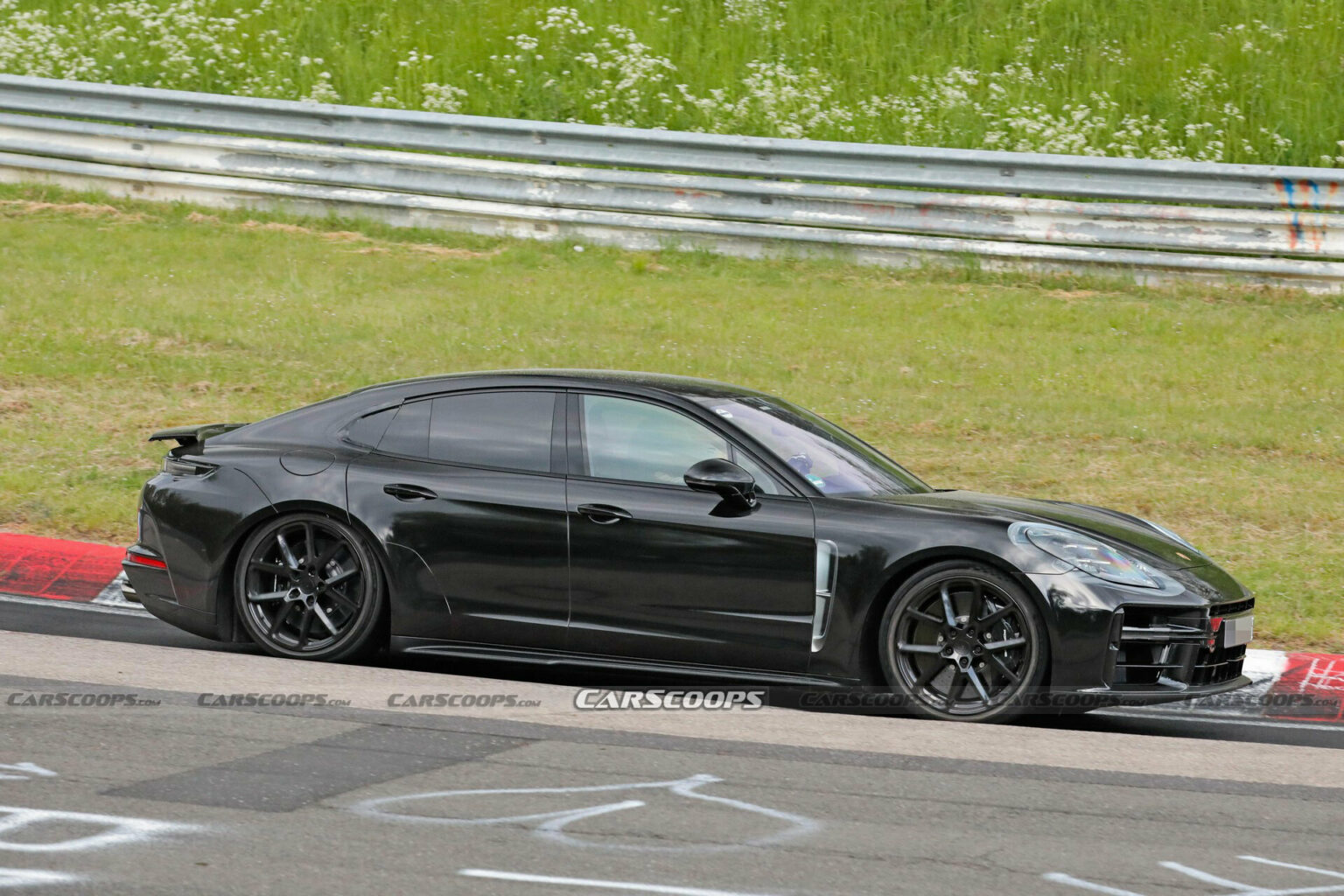 Redesigned Porsche Panamera To Get Upgraded V6 And New Turbo PHEV ...