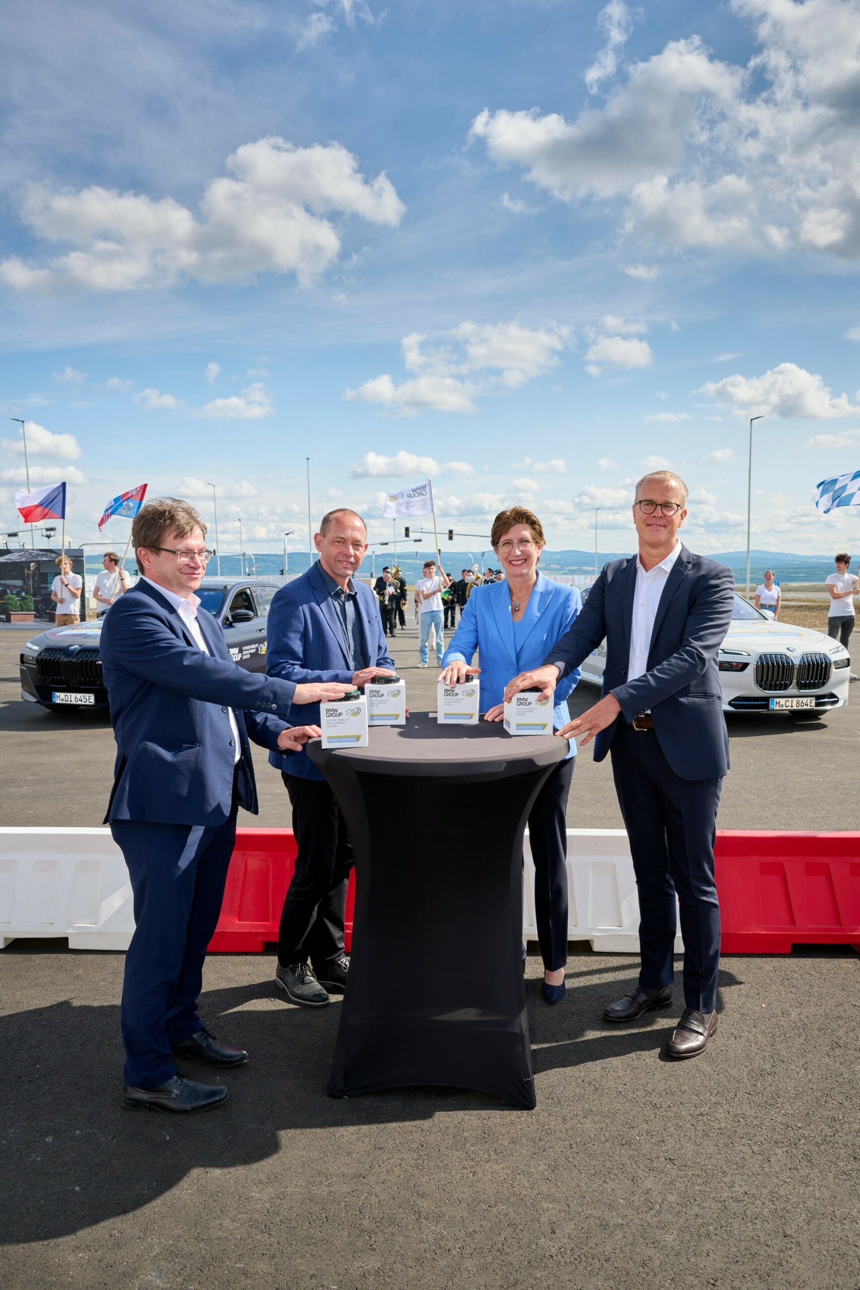 BMW Opens Czech Testing Site To Perfect Autonomous Driving And Parking ...