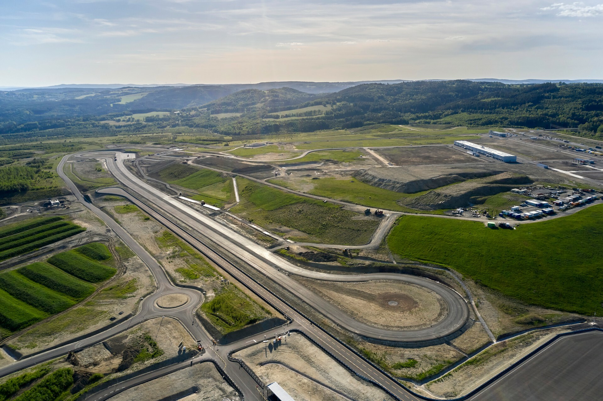 BMW Opens Czech Testing Site To Perfect Autonomous Driving And Parking ...
